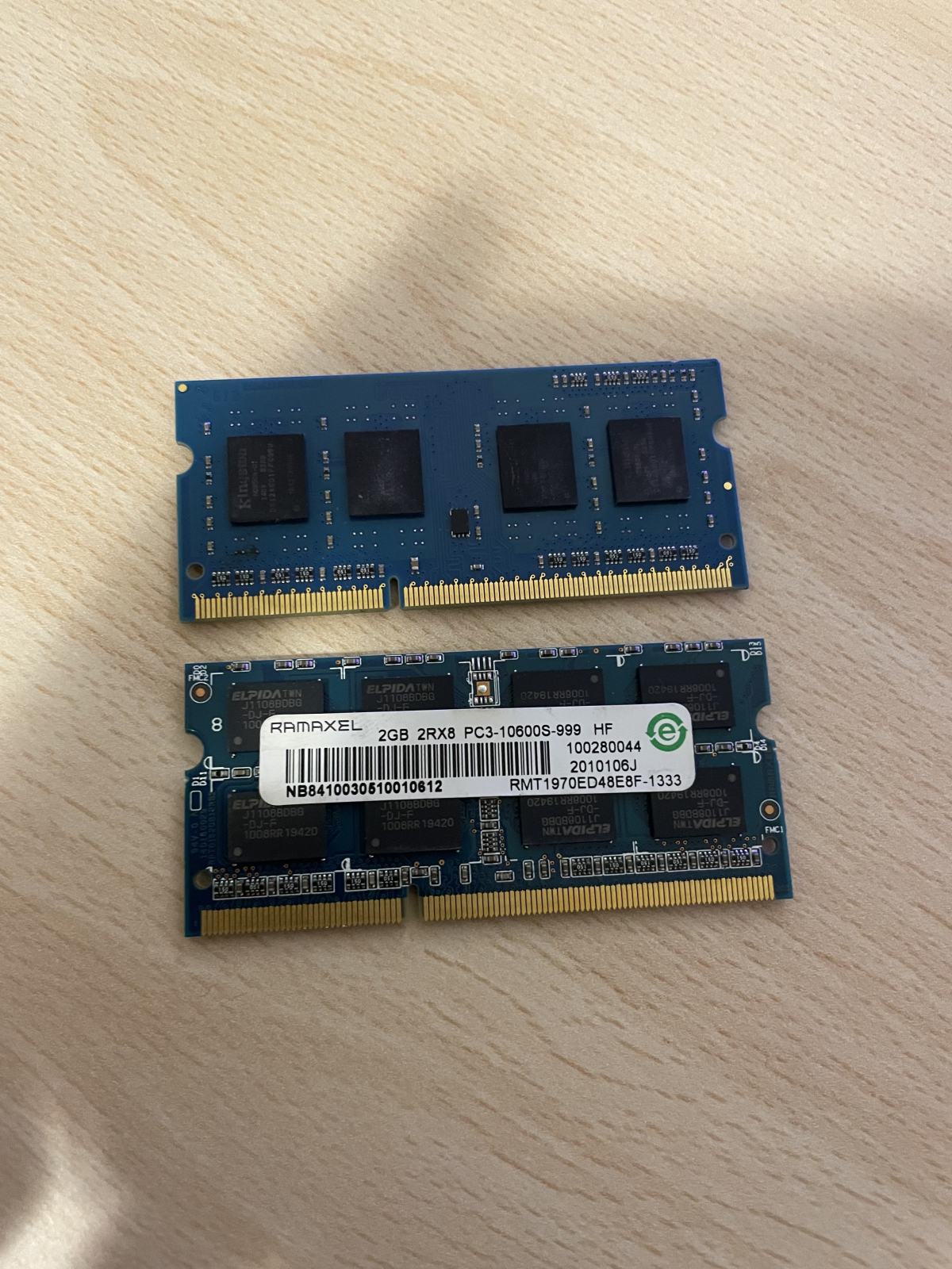 2x2gb RAM za laptop