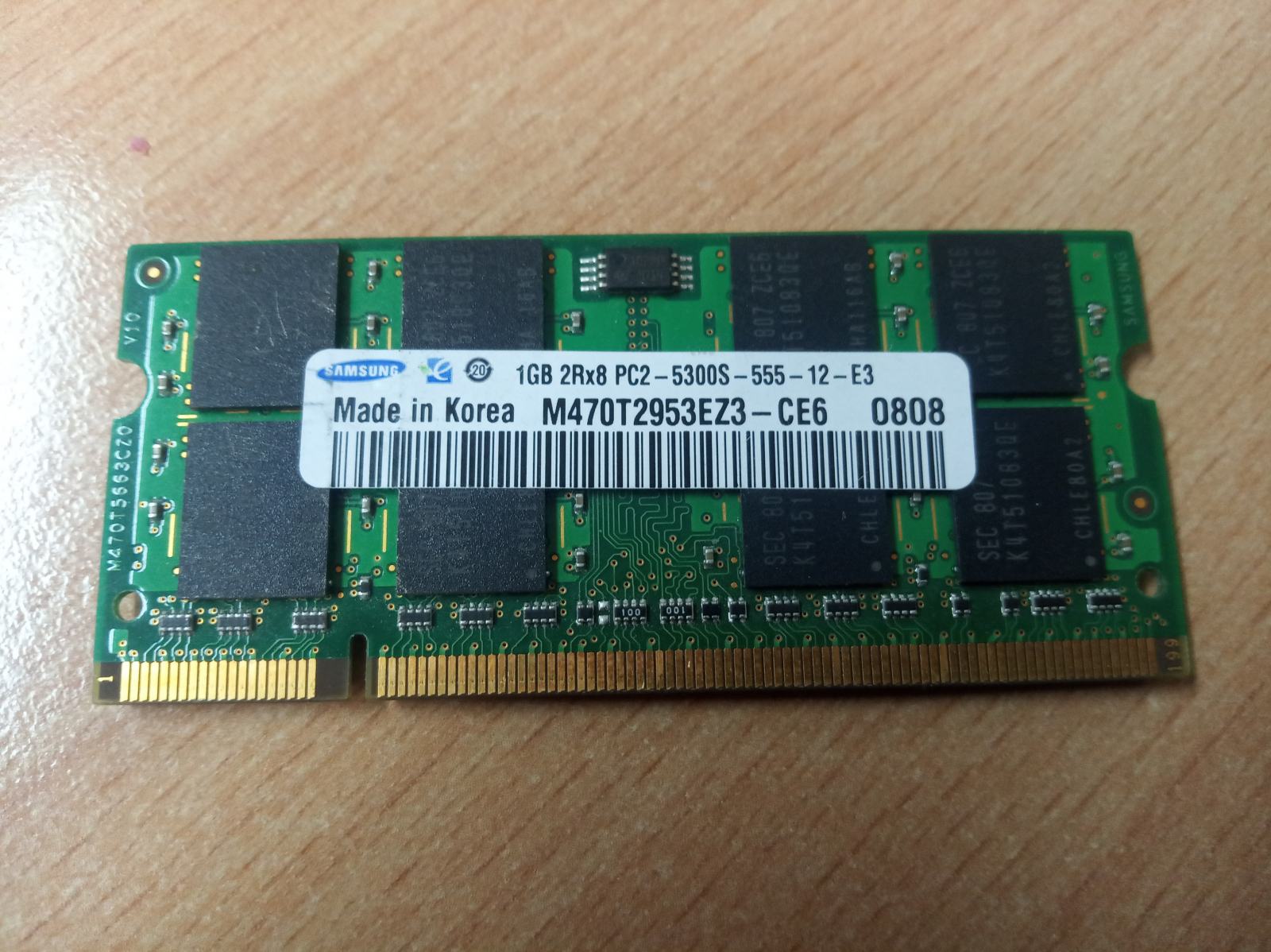 RAM, 2 x 1GB memorije za laptop