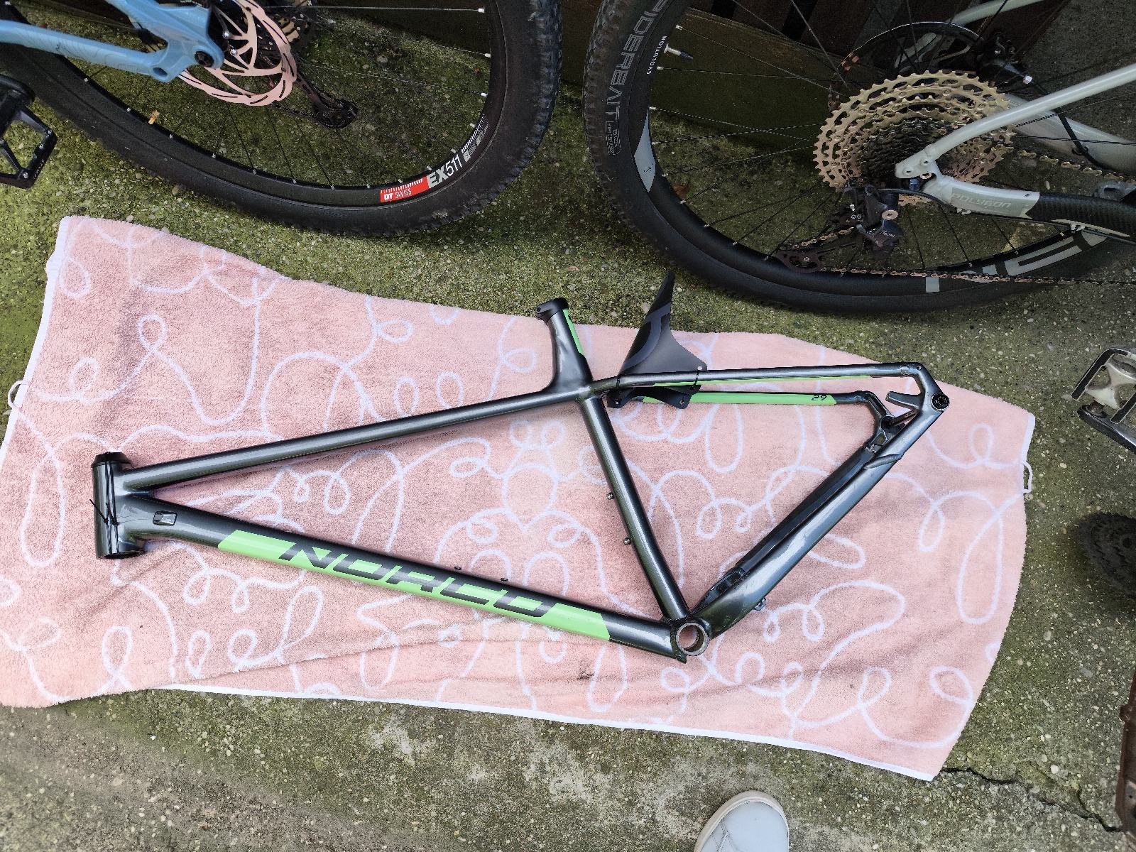Norco Fluid hardtail rama 2