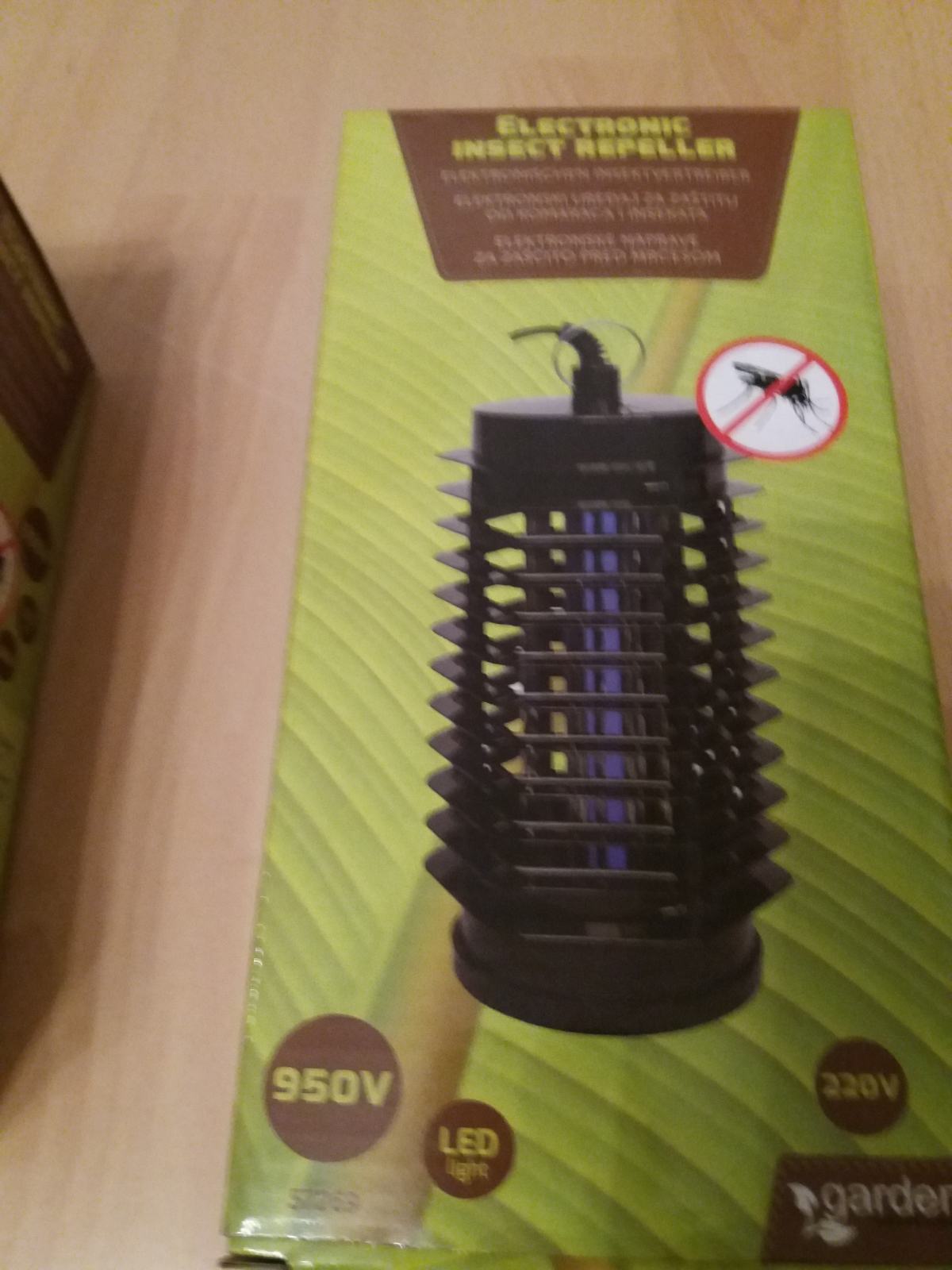 LAMPA APARAT PROTIV KOMARACA MUHA LEPTIRA NOVO