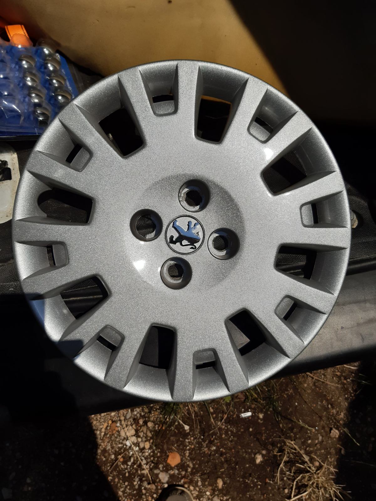 Peugeot original nove 15 ratkape