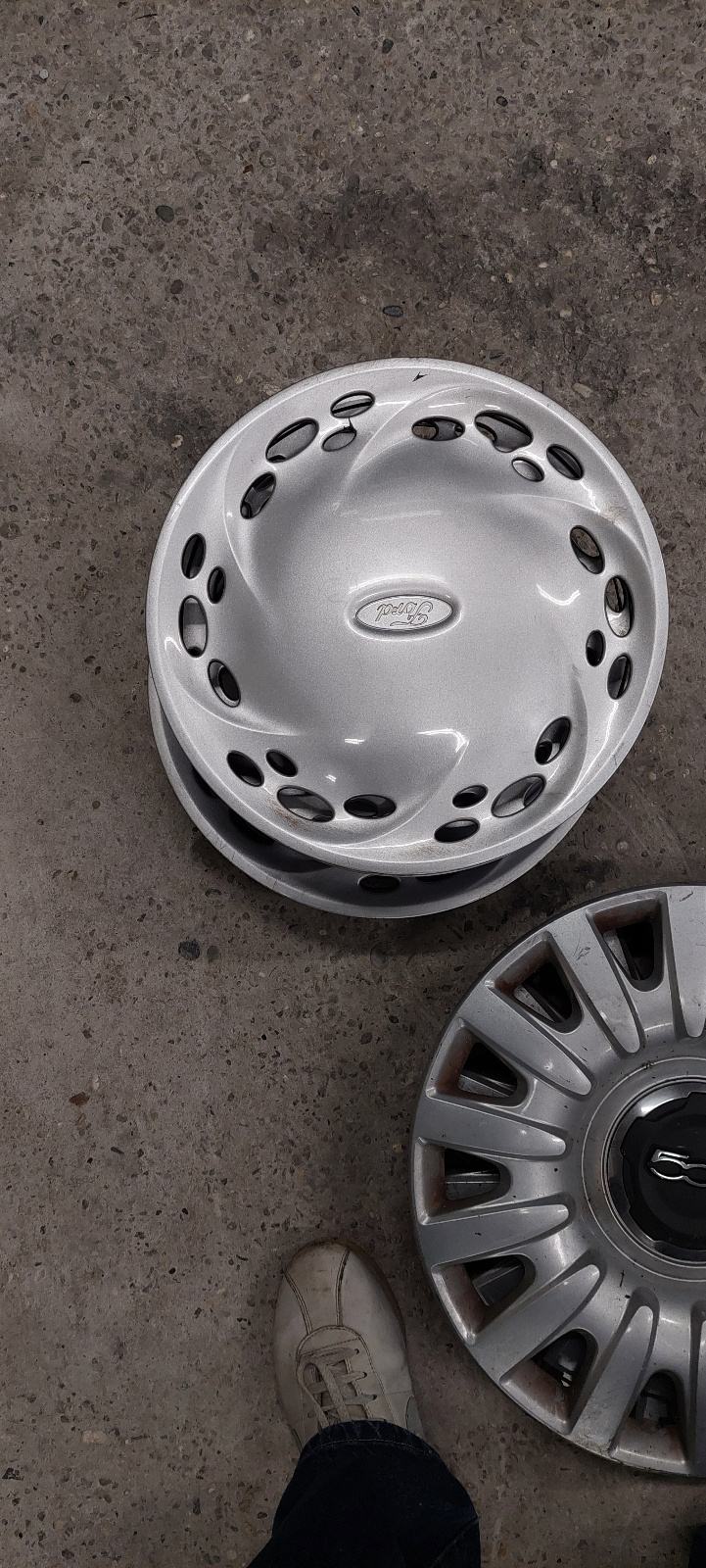 Ratkape Ford 14 cola...orginalne...set 35 eura