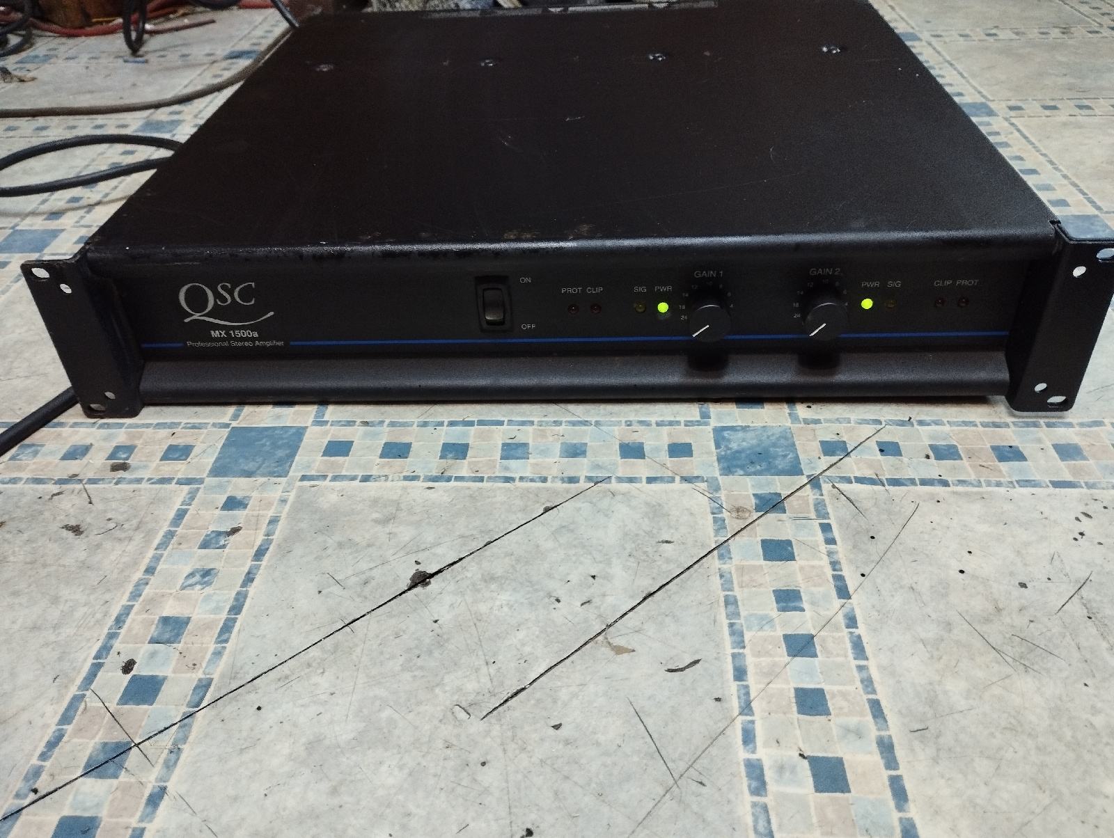 QSC MX1500a