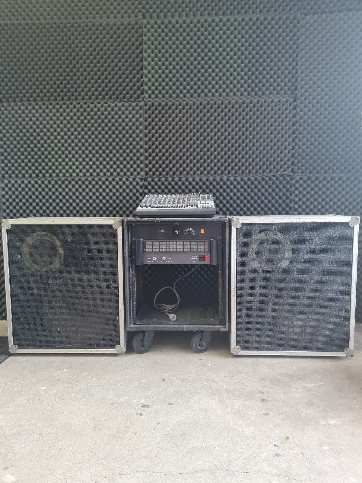 Razglas (mixeta, pojačalo, 3 sistemski zvučnici)