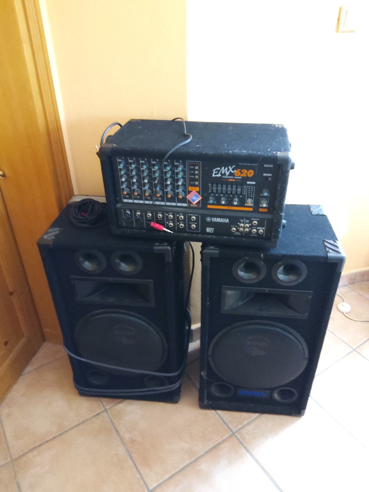 Yamaha EMX 620 + Jensen Zvučnici