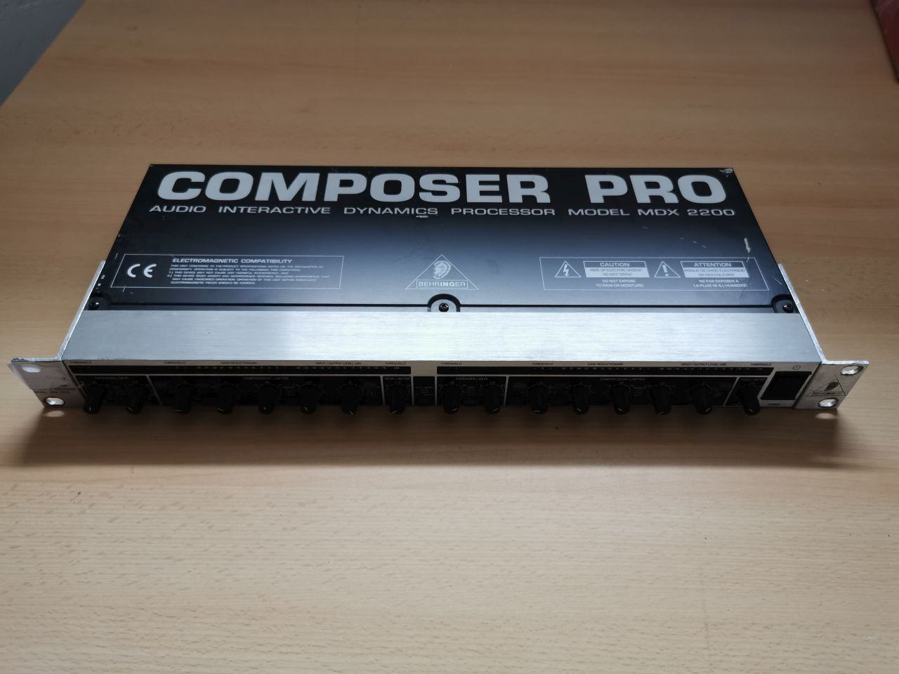 Behringer MDX 2200 Composer PRO