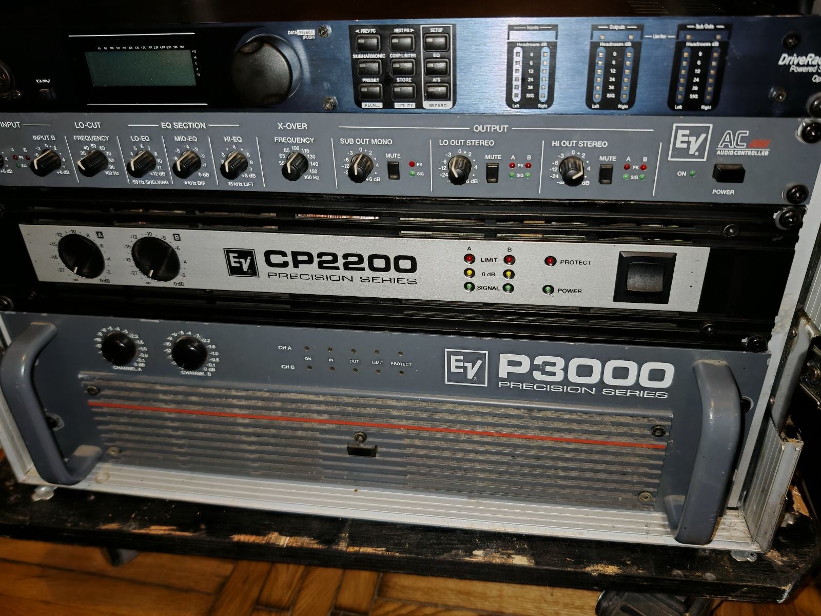 Electro Voice P3000 i CP2200