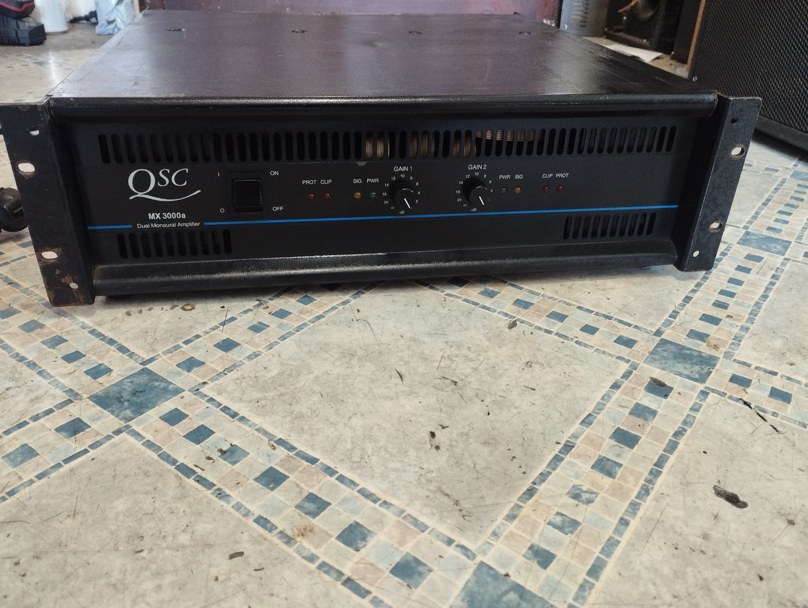 Pojačalo QSC MX3000a