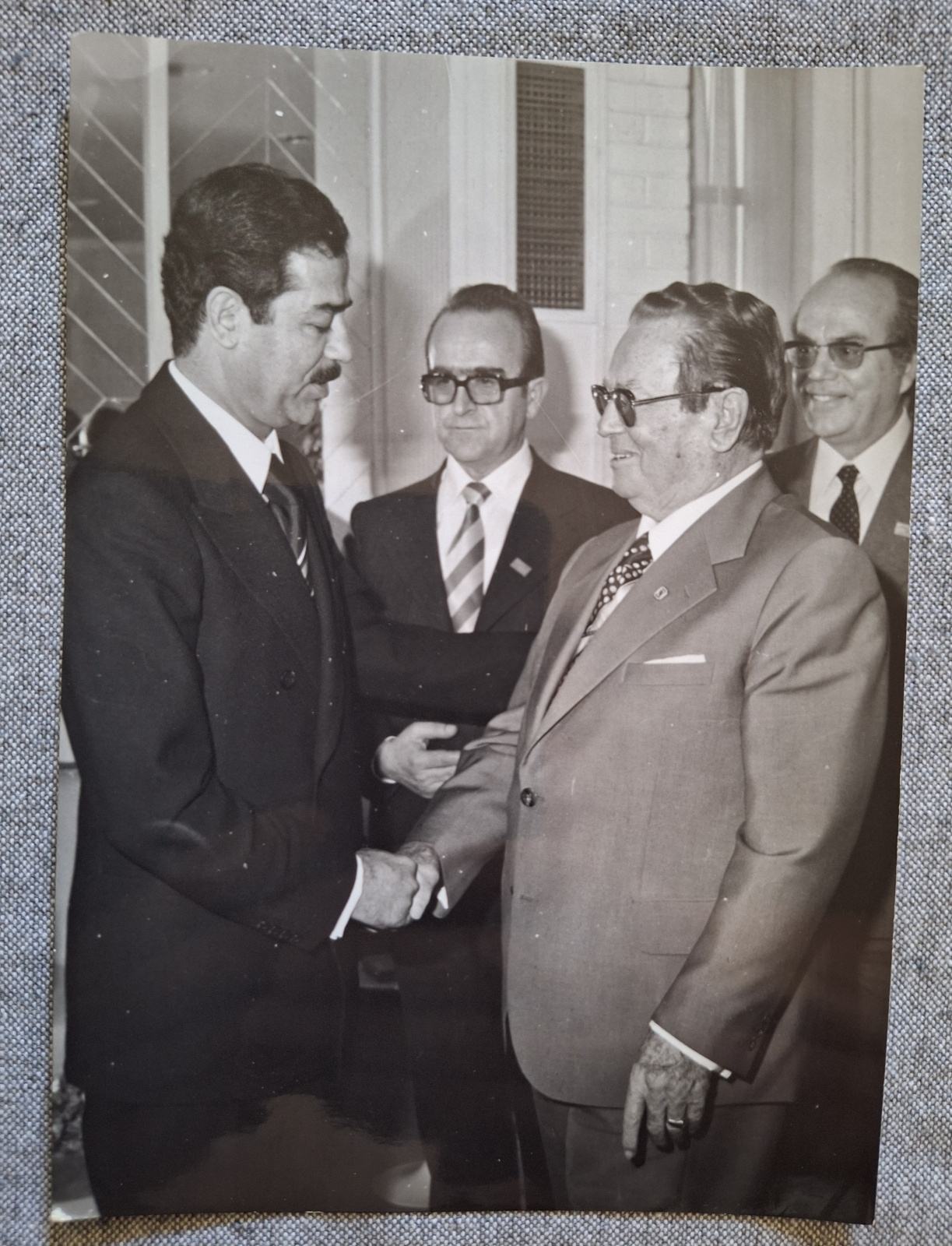 ORIGINALNA FOTOGRAFIJA TITO@SADAM HUSEIN-IRAK, 1979. GODINA