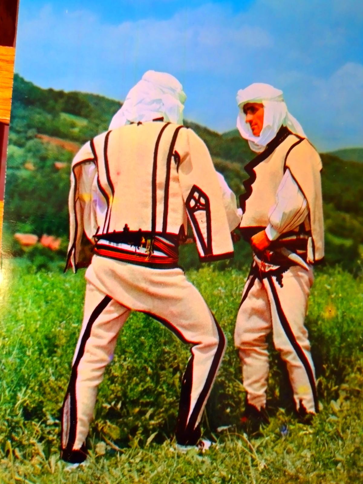 RAZGLEDNICA NARODNA NOŠNJA IZ OKOLICE PEĆI KOSMET SRBIJA