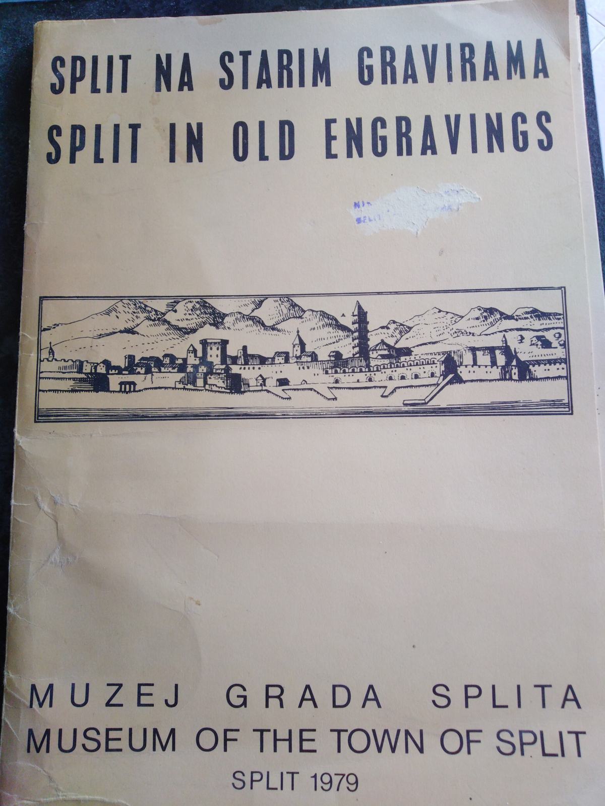 SPLIT NA STARIM GRAVIRAMA