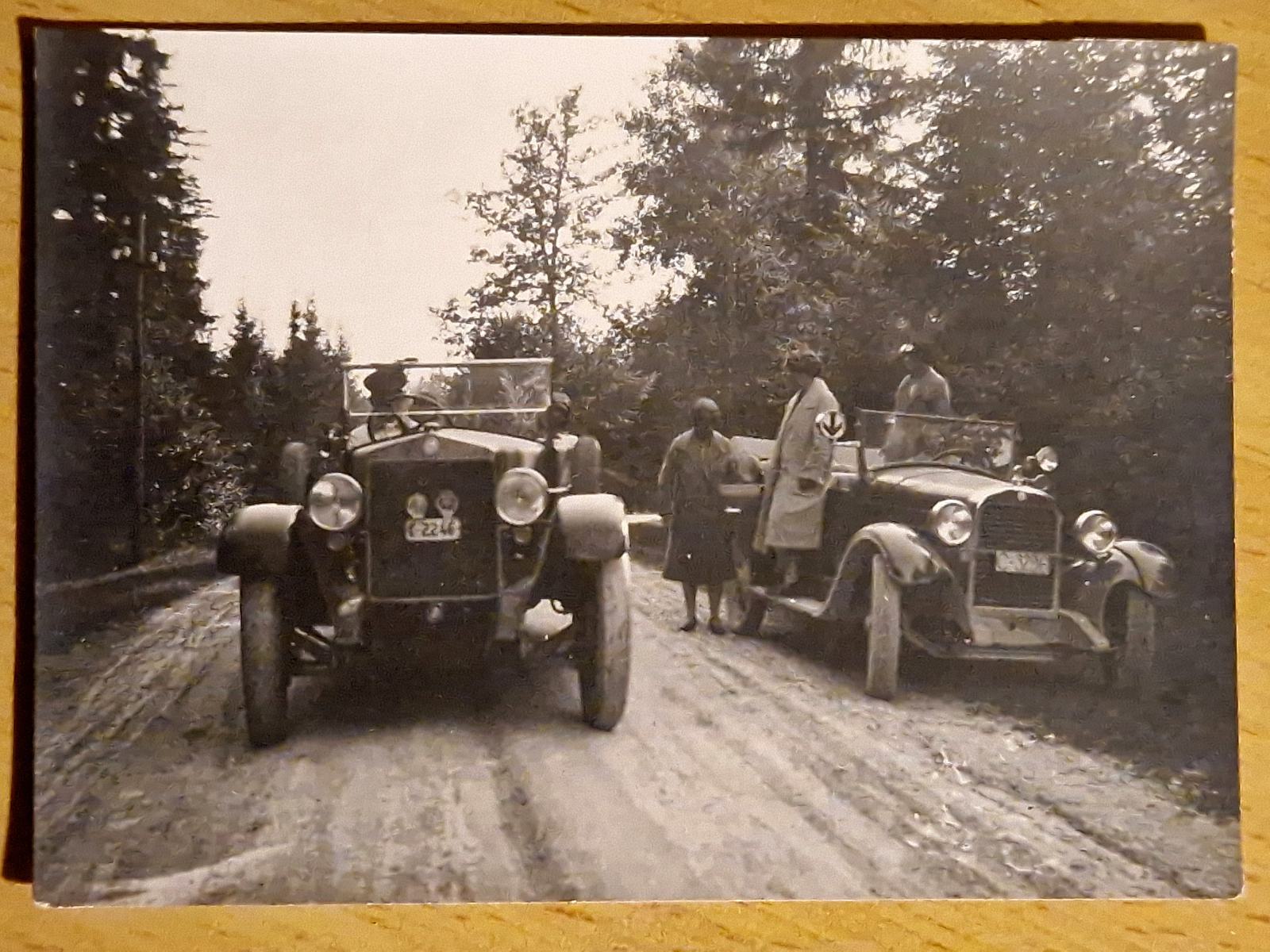 Stara fotografija iz kol. Rojc Oldtimer stari auto Fiat i Essex