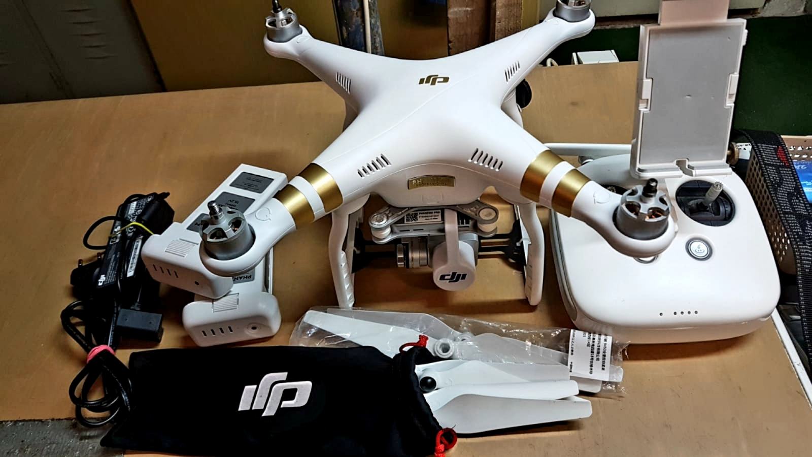 Dji Phantom 3 professional dron