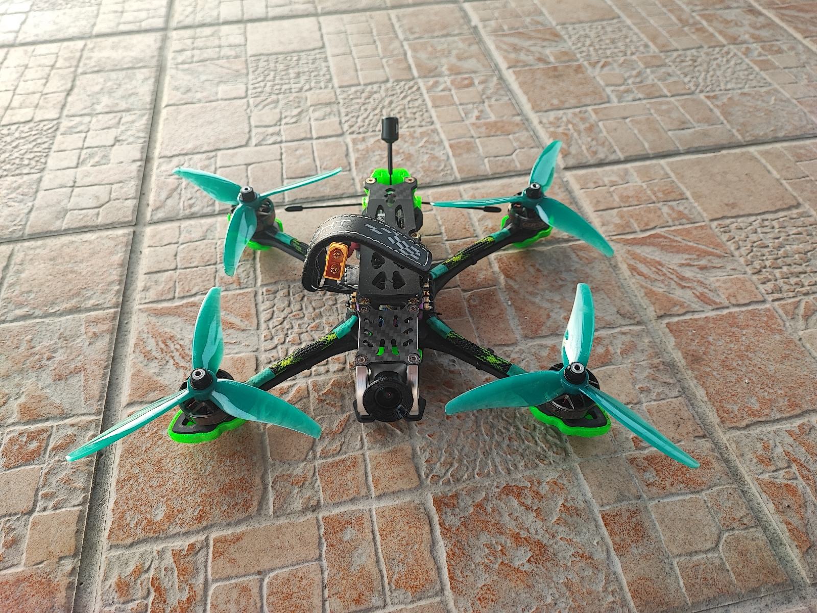 FPV quadcopter drone GEPRC Mark 5