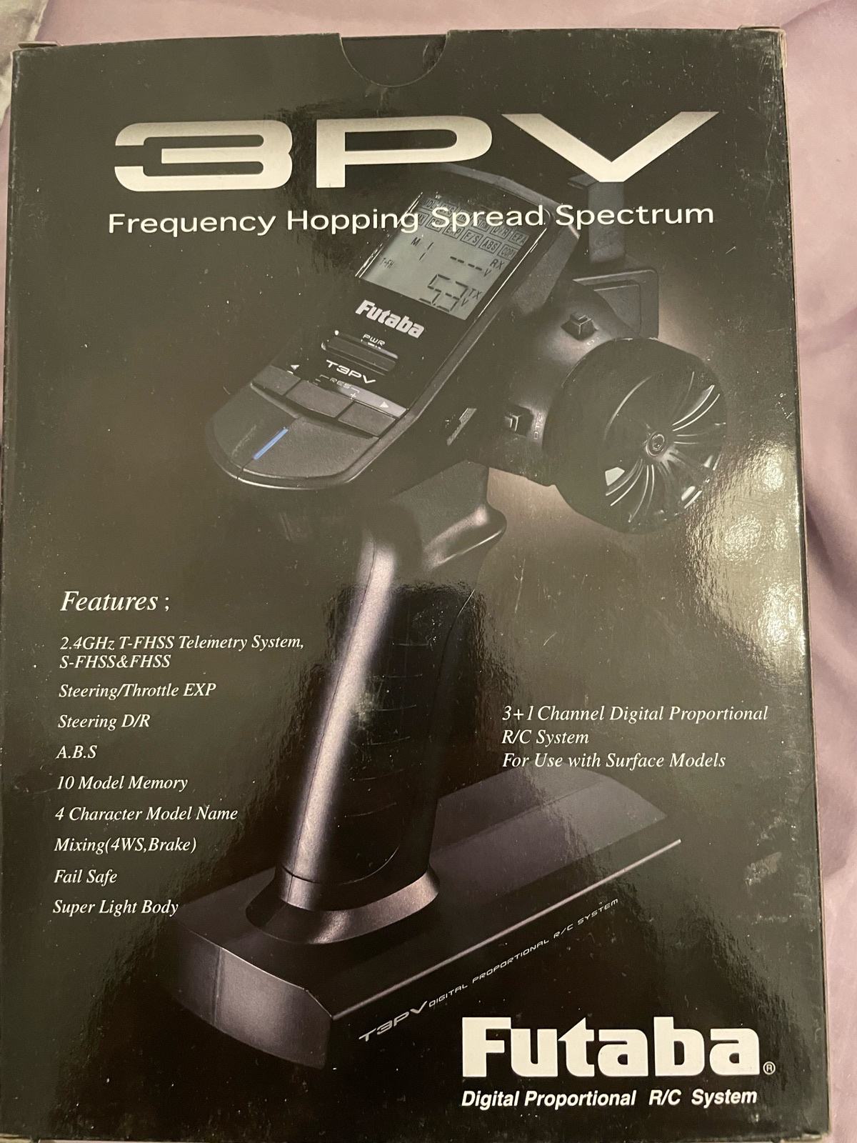 Futaba 3PV RC stanica