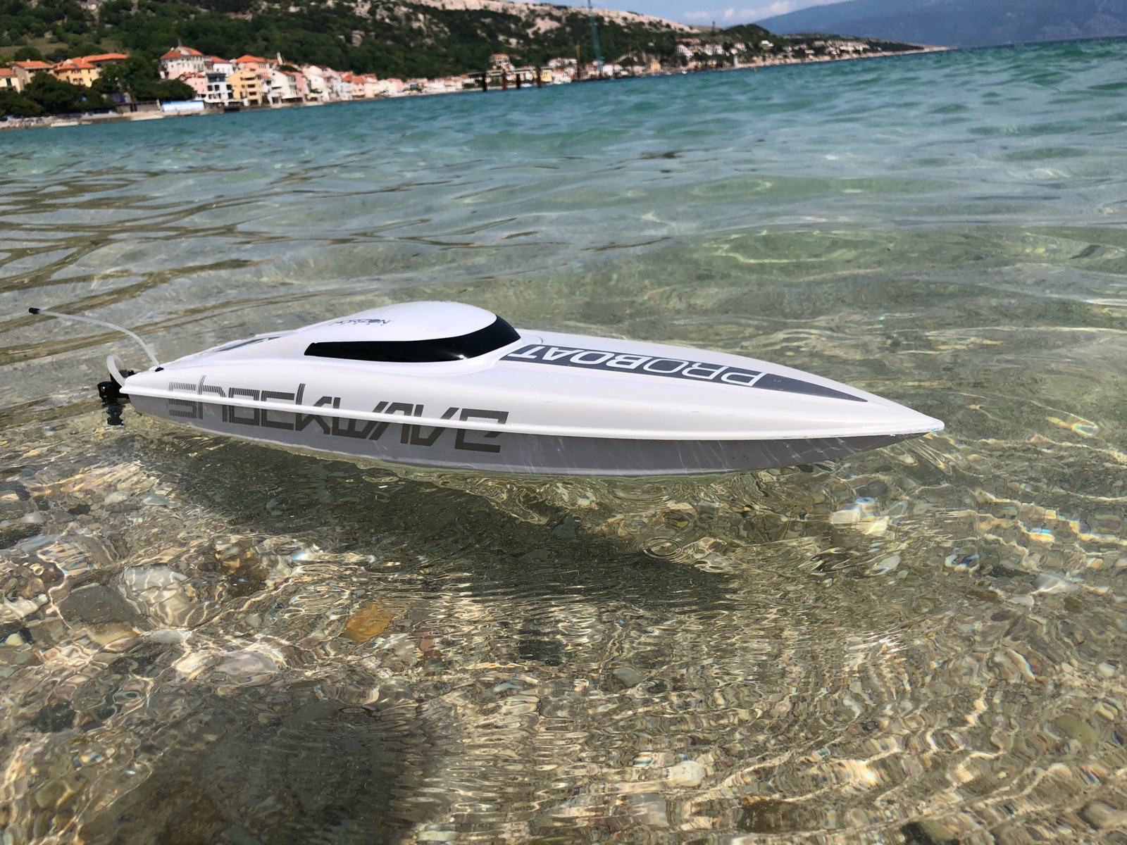 Proboat Shockwave 26 v3 RC gliser