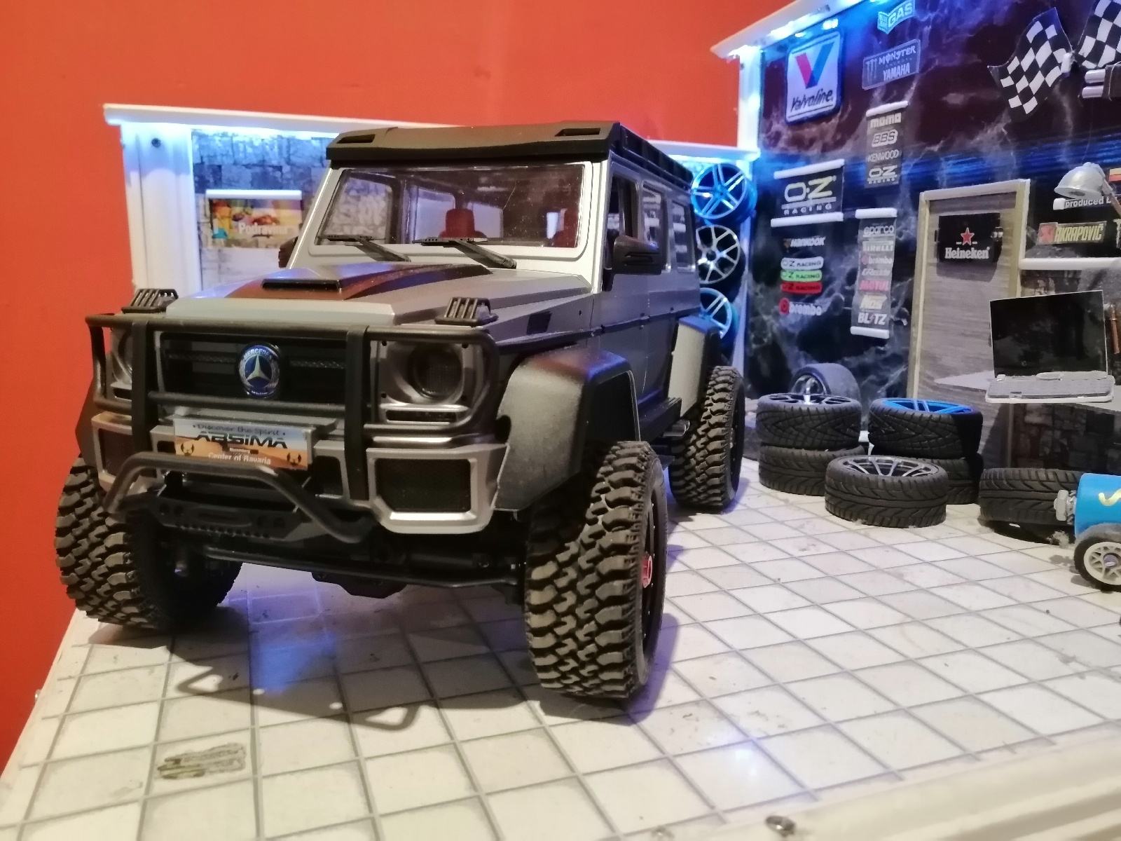 Rc Mercedes Benz G500 4x4 novo Rtr
