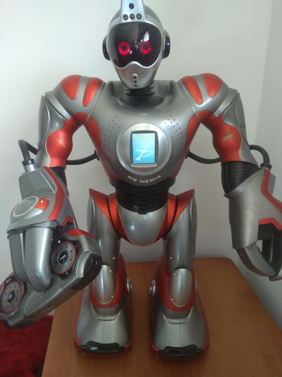 ROBOT ROBOSAPIEN RS MEDIa