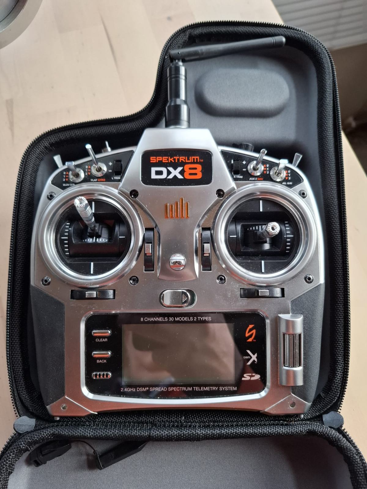 Spektrum DX8 predajnik za RC modele (AIR)