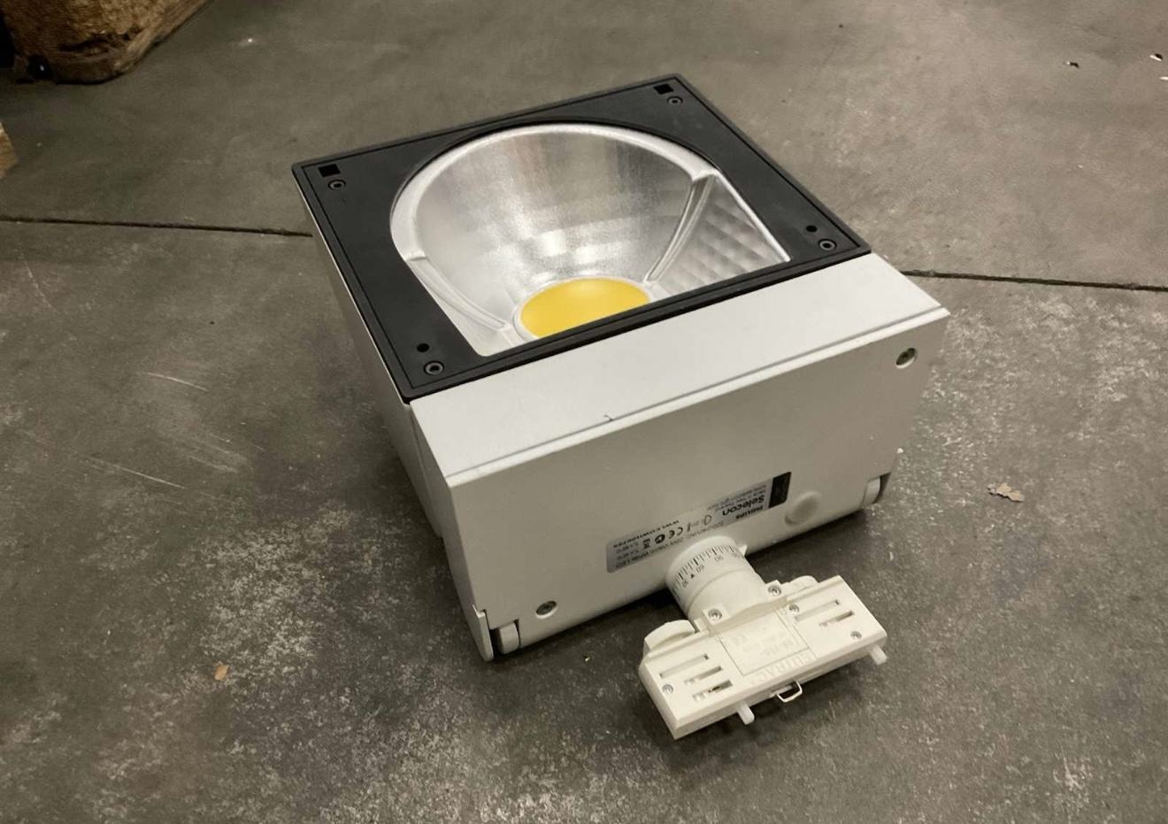 Philips reflektori 29W 34komada