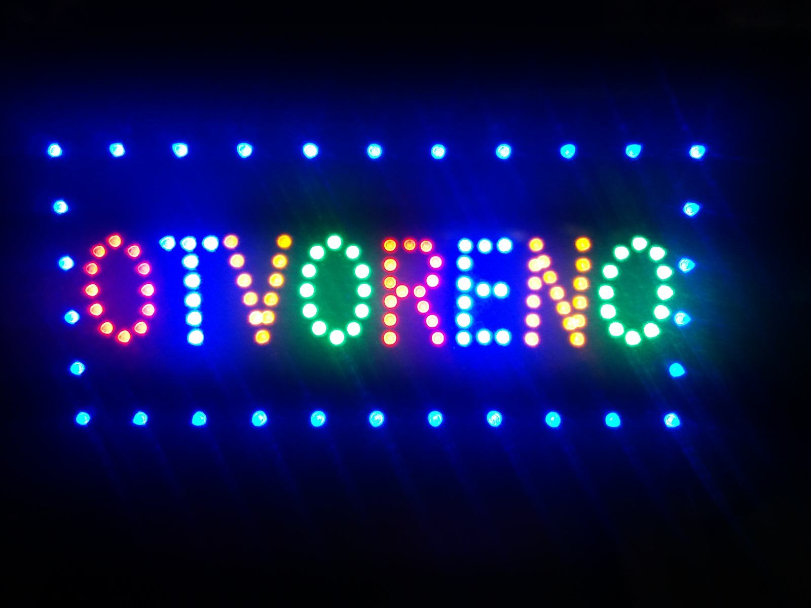OTVORENO Led natpis reklama Novo