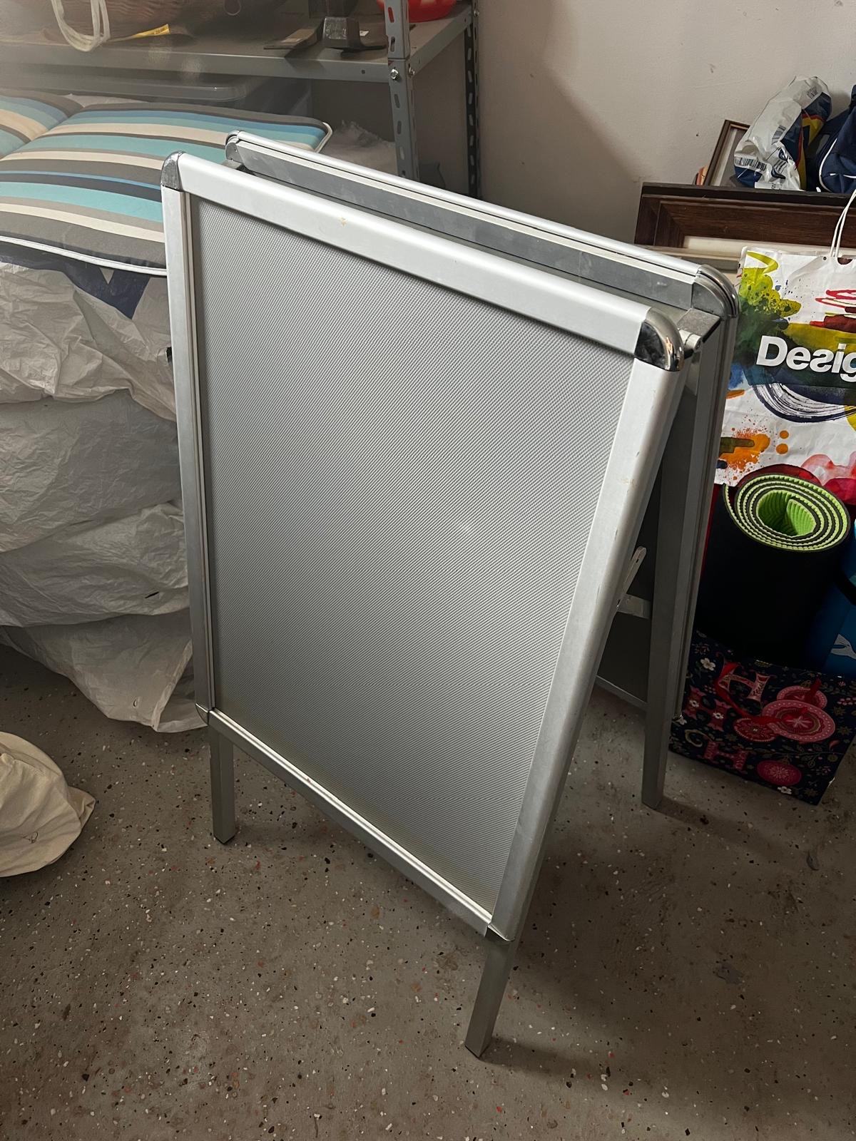 REKLAMNI A STALAK/PANO