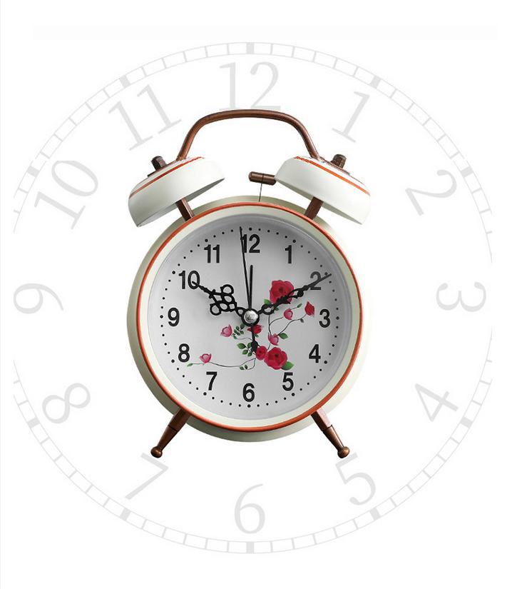 Retro sat budilica sa klasičnim zvonima