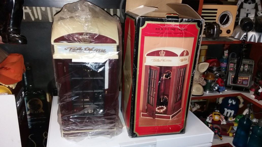 Zidni telefon London GOVORNICA