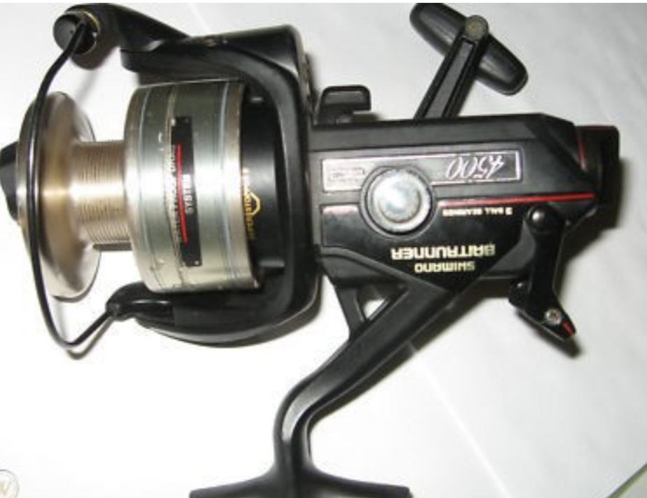 Shimano baitrunner 4500 B