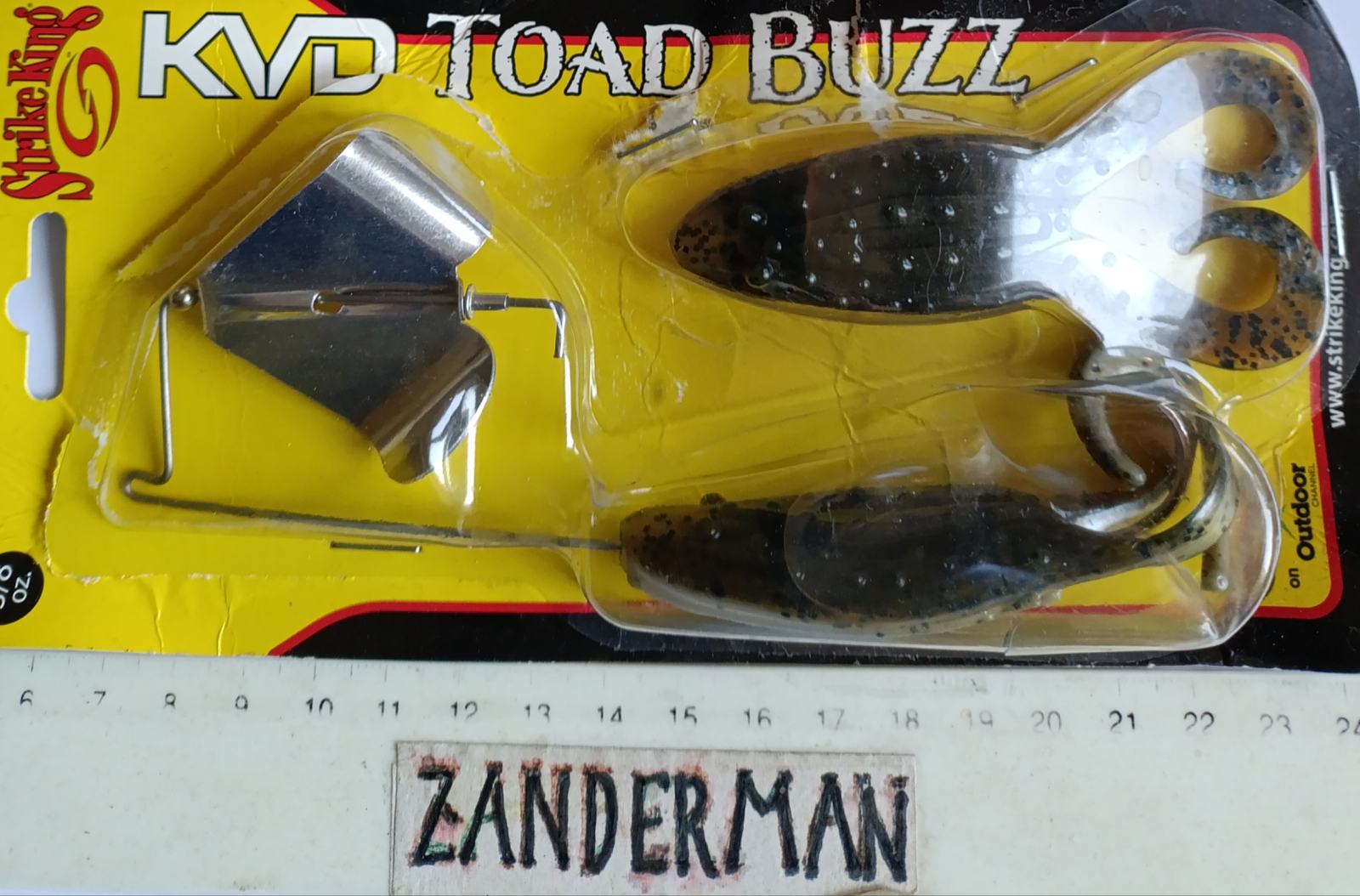 IZ KOLEKCIJE. ZANDERMAN...........STRIKE KING BUZZ TOAD
