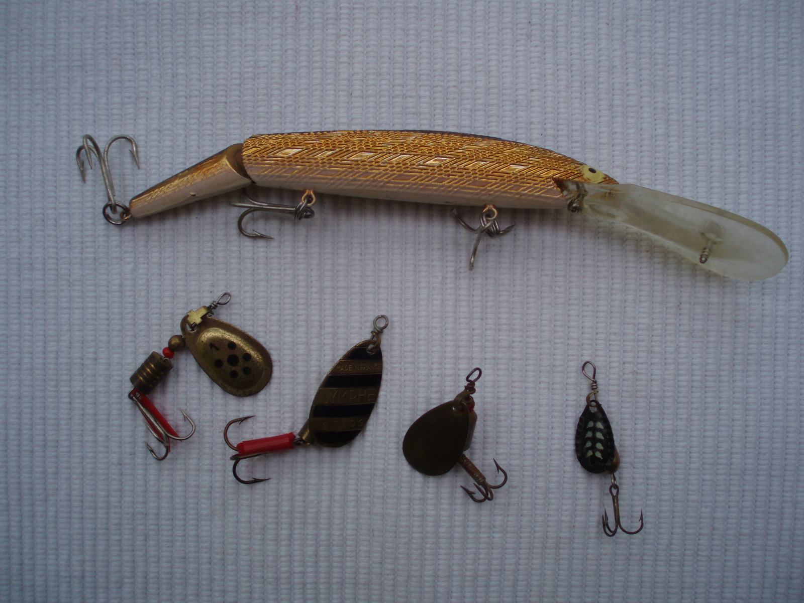 ribica i 4 mala mepsića br 2