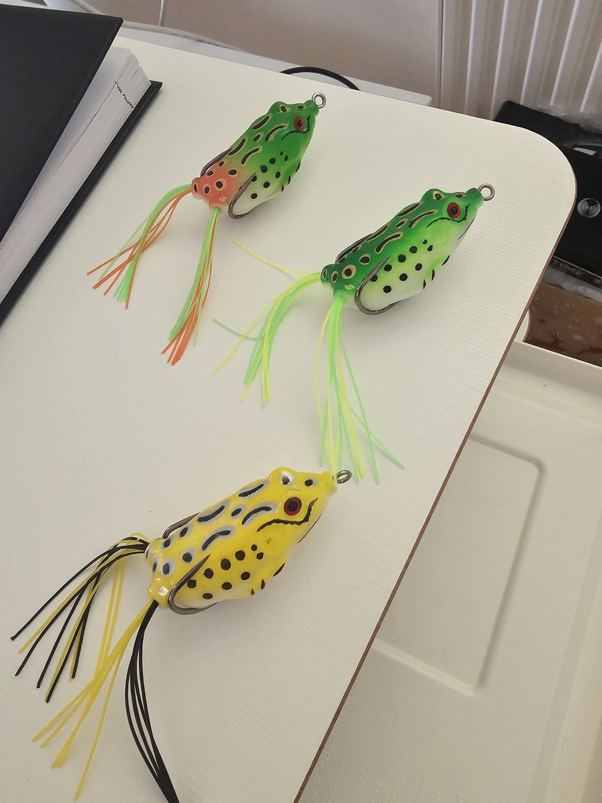 Varalica, žaba, površinqc