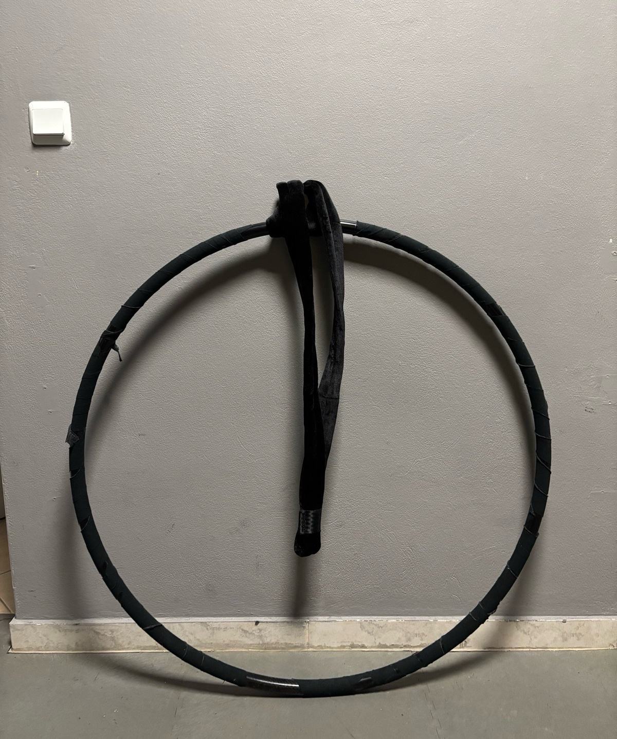 Ariel Hoop Akrobatski obruč 95 cm + dodaci