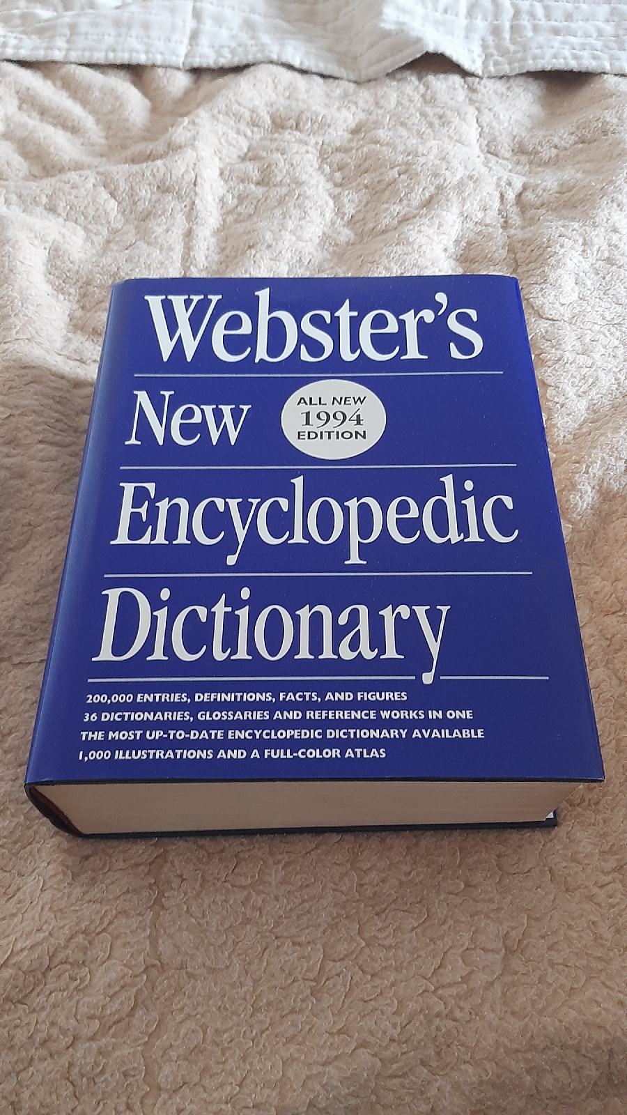 Websters New Encyclopedic Dictionary 1994 tvrdi uvez RJEČNIK