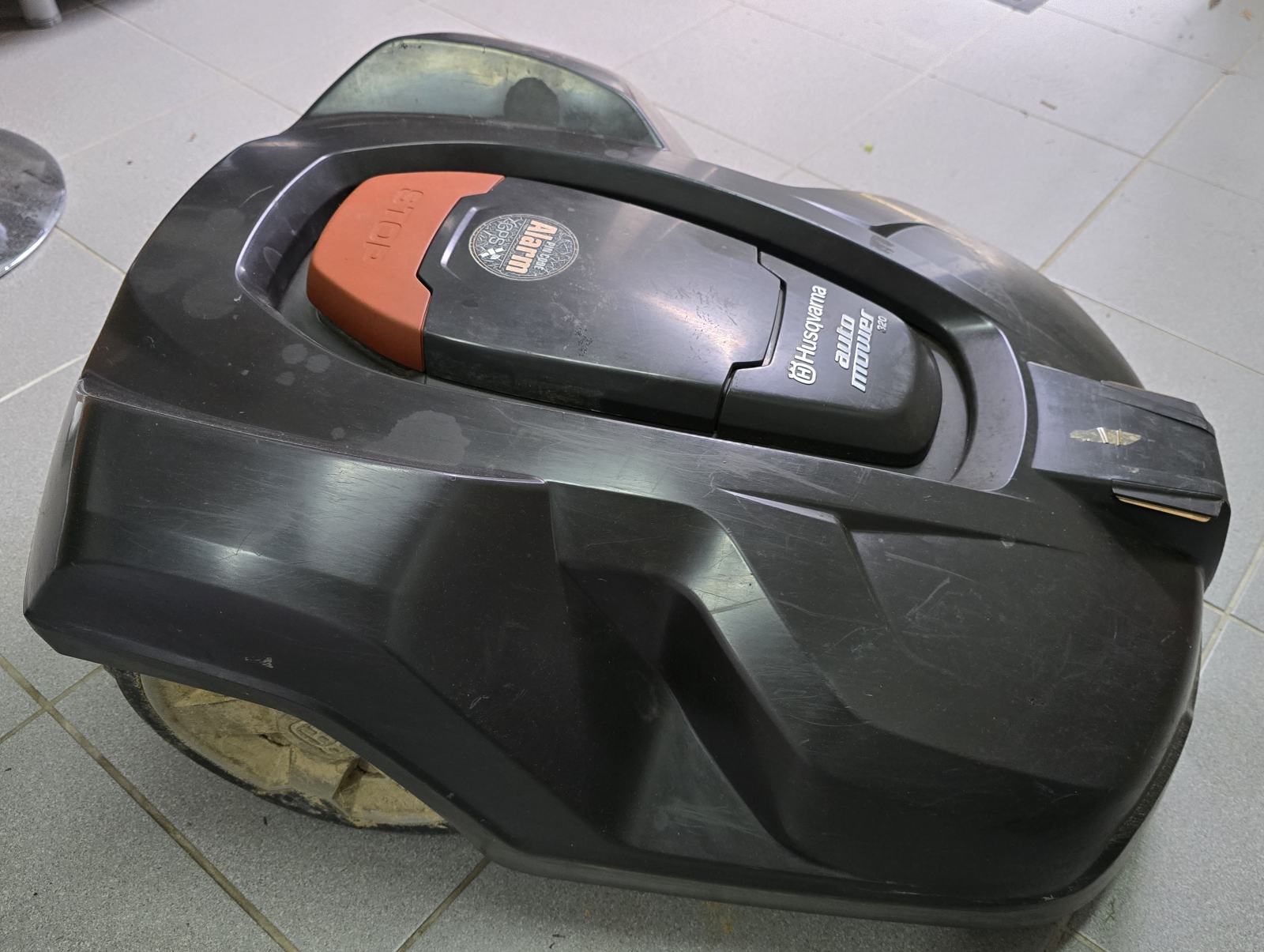 Husqvarna Automower 420 robotska kosilica