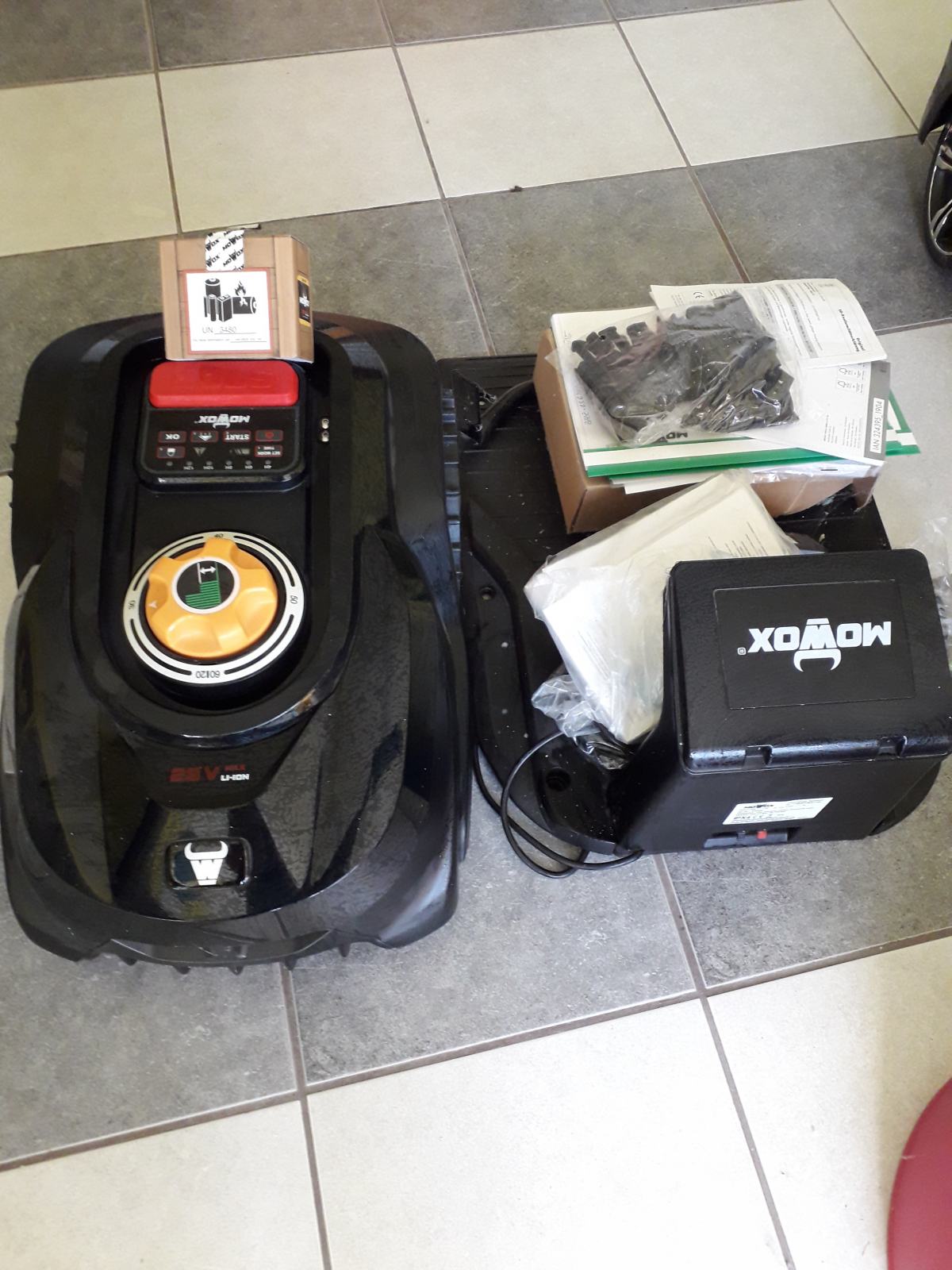 Robotska kosilica MOWOX RM30 Li