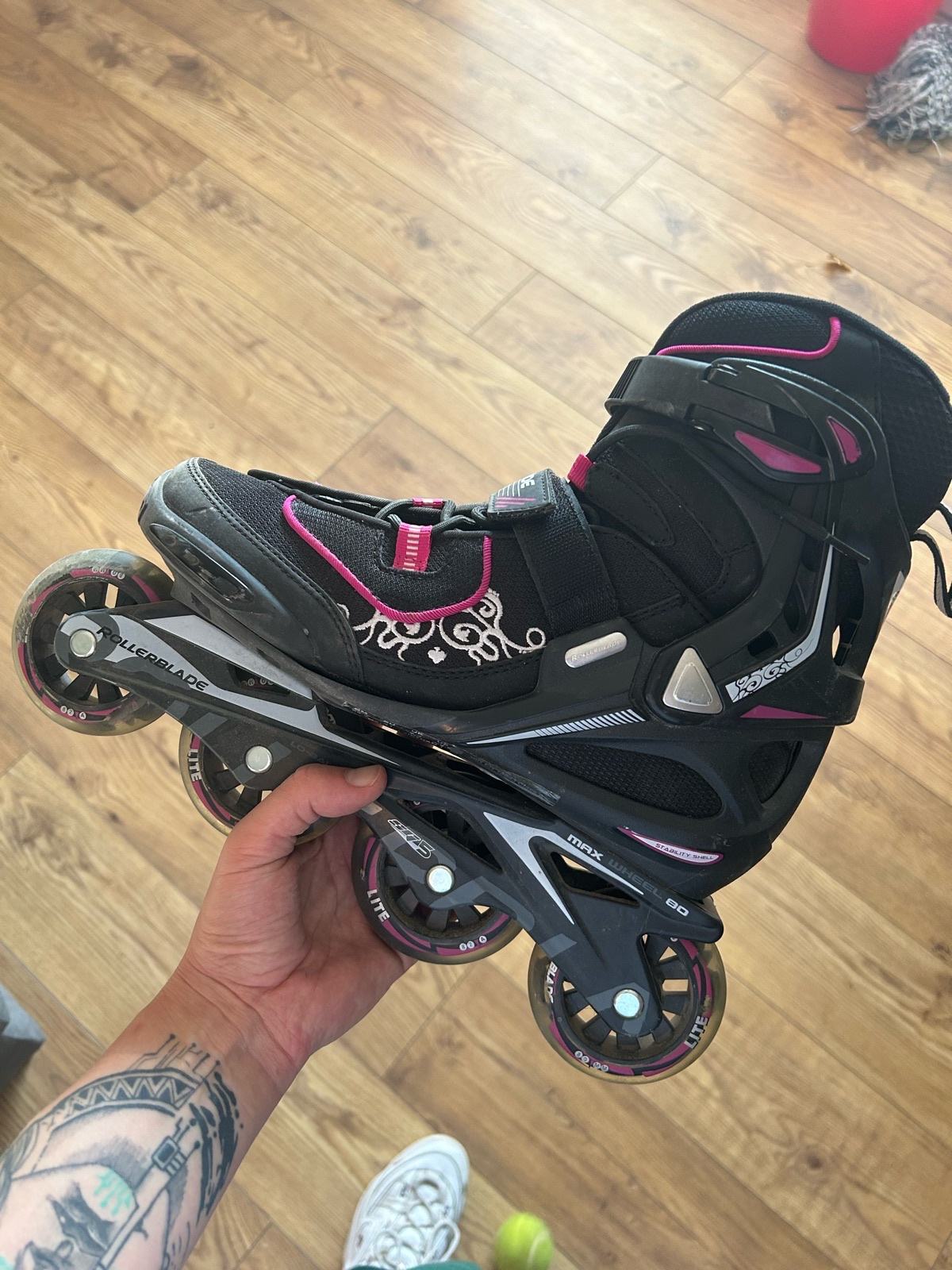 Role ženske, Rollerblade, broj 41