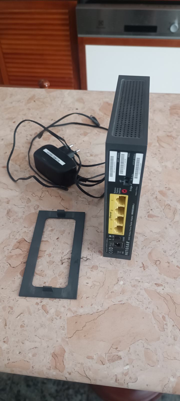 3DHD WIRELESS HOME THEATER NETWORKING ROUTER NETGEAR WNHD3004v2