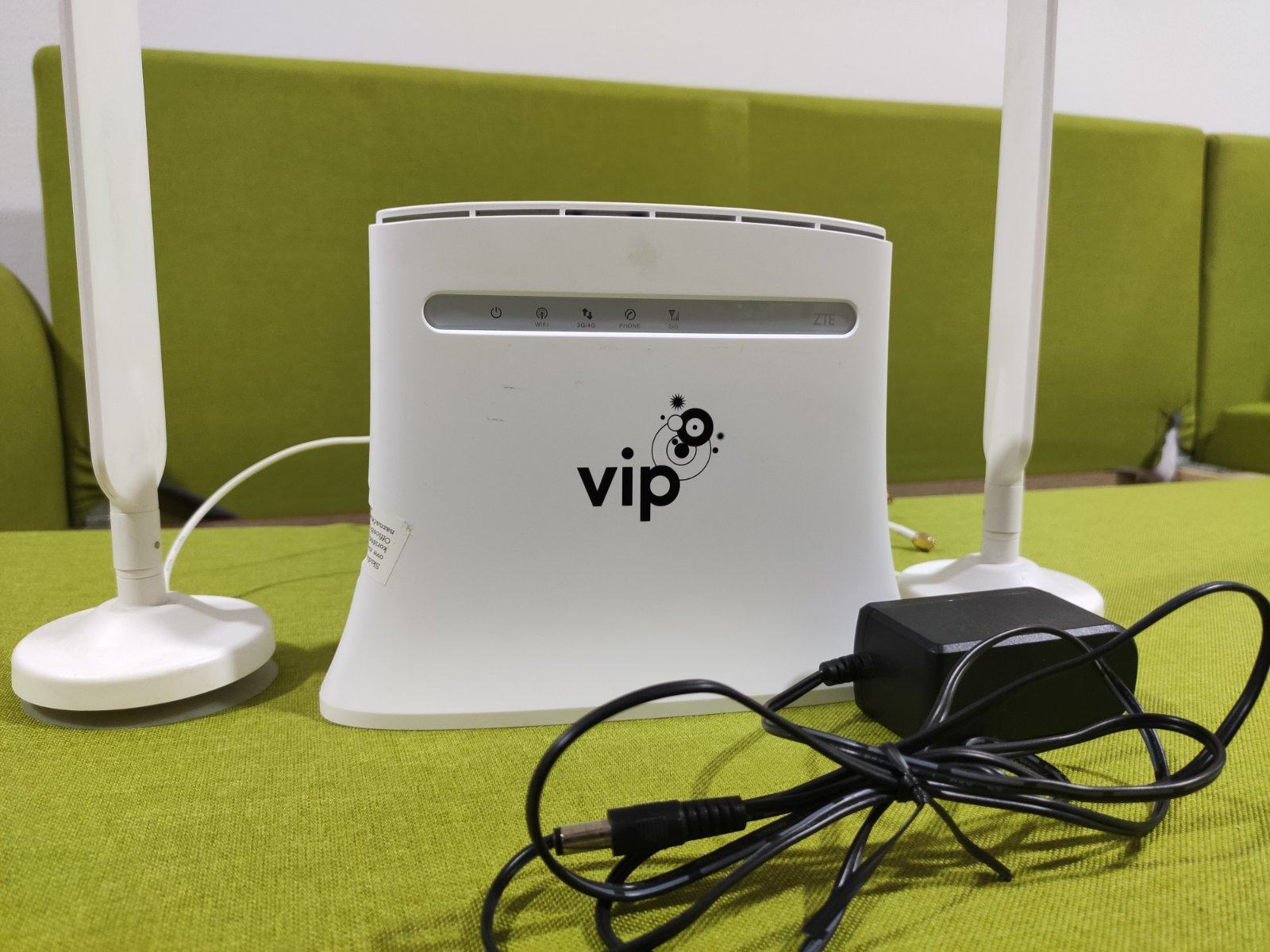 4G router/ 4G modem ZTE MF283V + pojačivaći signala