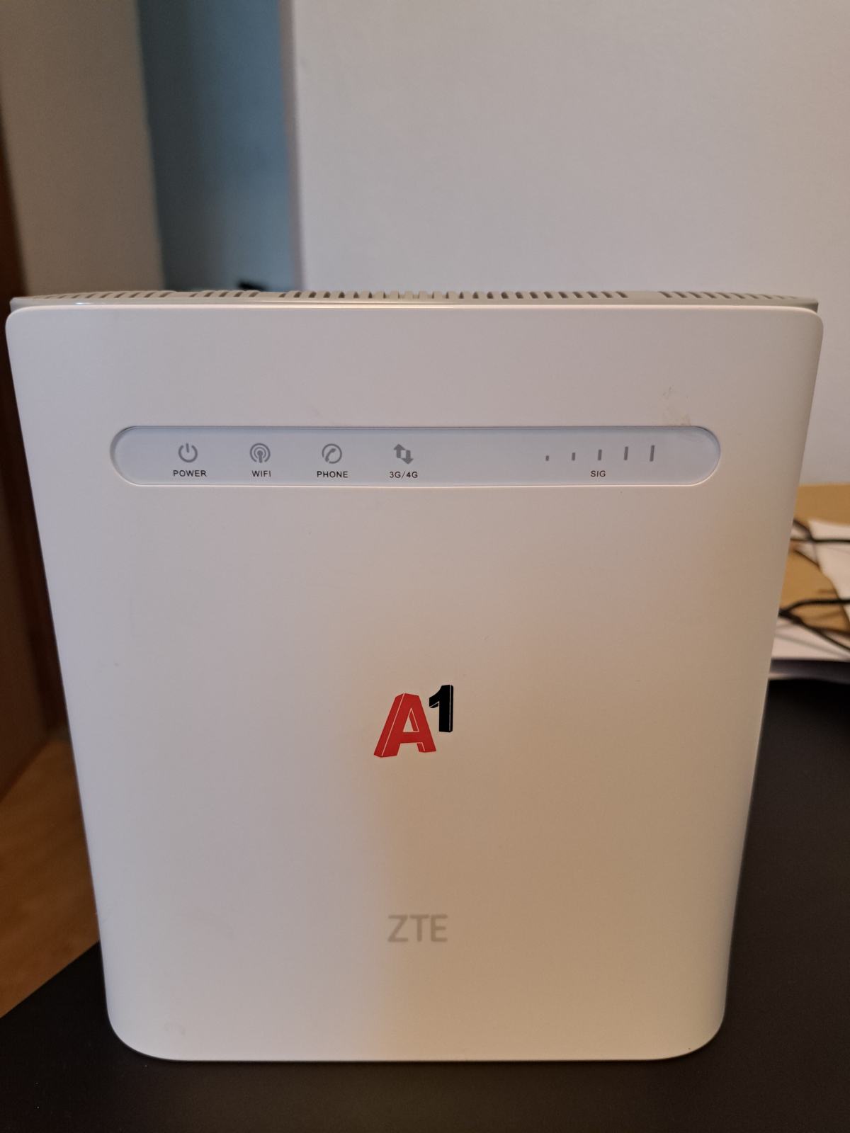 4G router modem ZTE MF286R, sve mreze