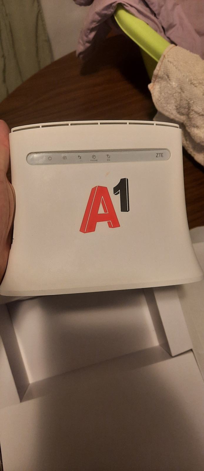 4G router ZTE MF283V