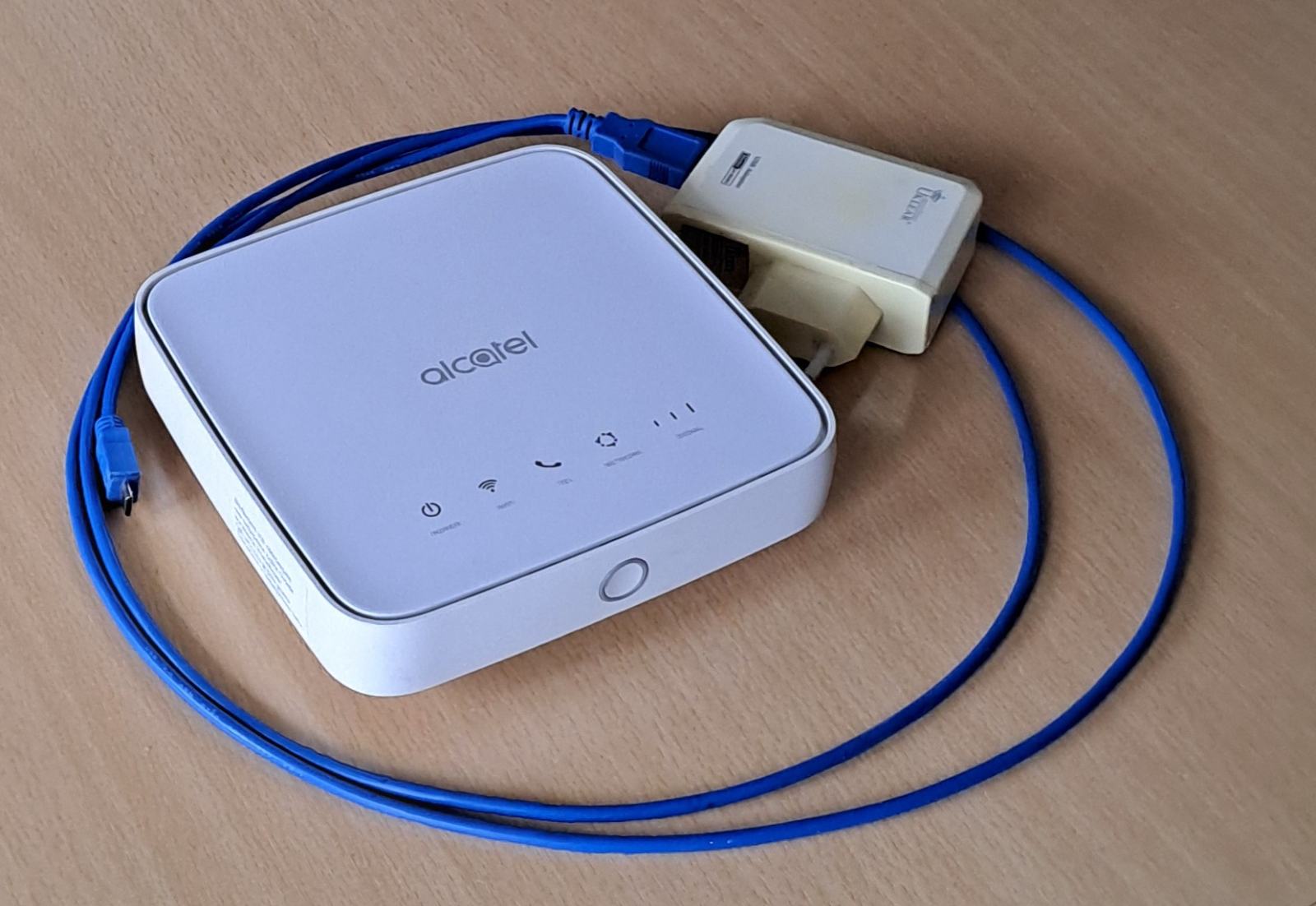 Alcatel HH41V 4G/LTE wi-fi router