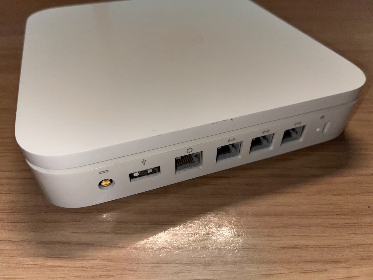Apple Airport Extreme - A1408 WiFi Access point / router