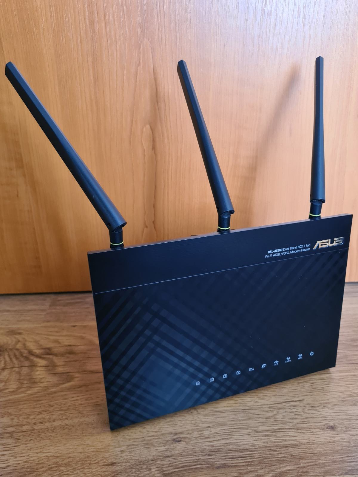 ASUS DSL-AC68U AC1900 Dual-band ADSL/VDSL Modem Router (2u1)