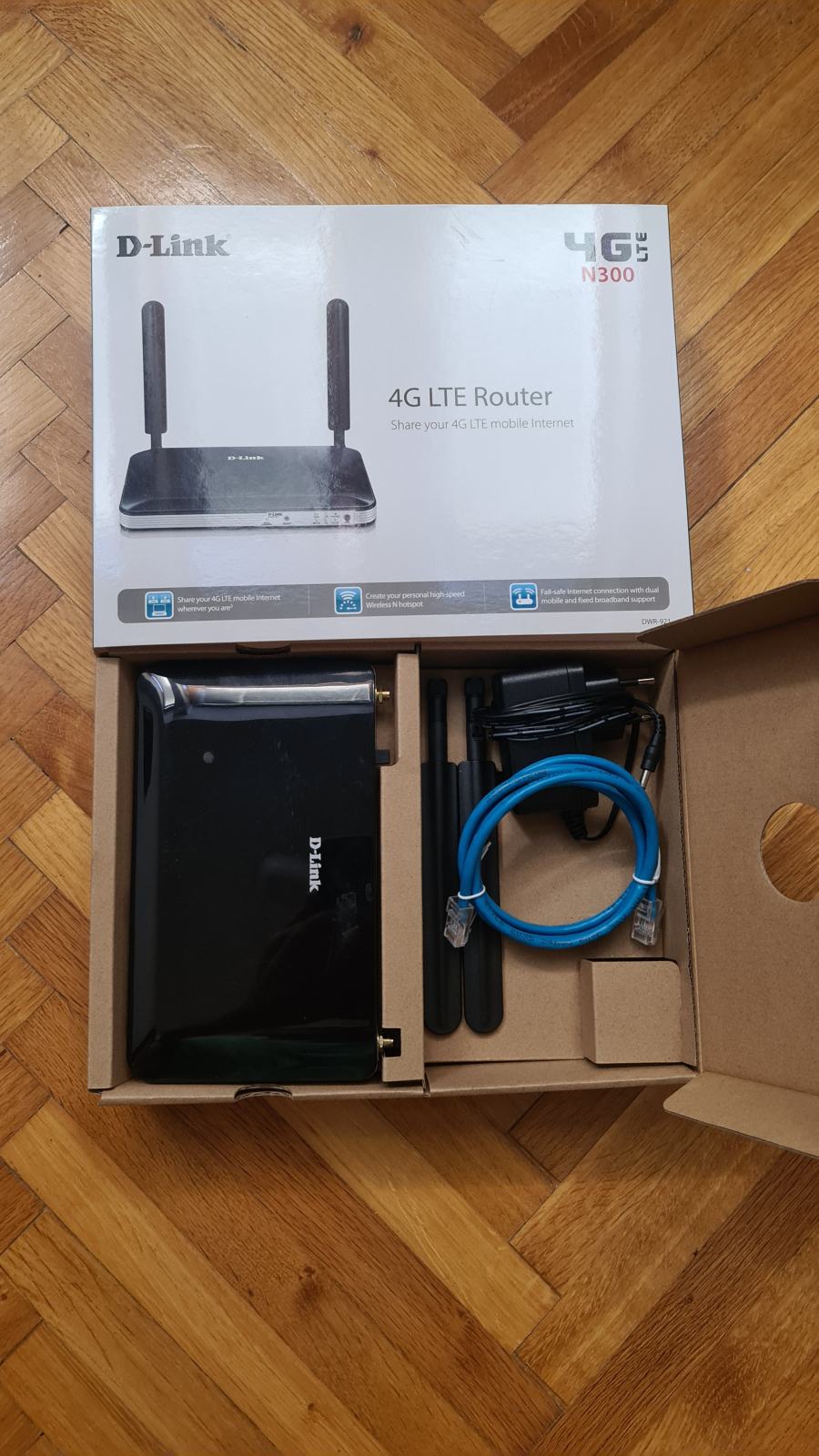 D-Link DWR-921 SIM 4G LTE Router