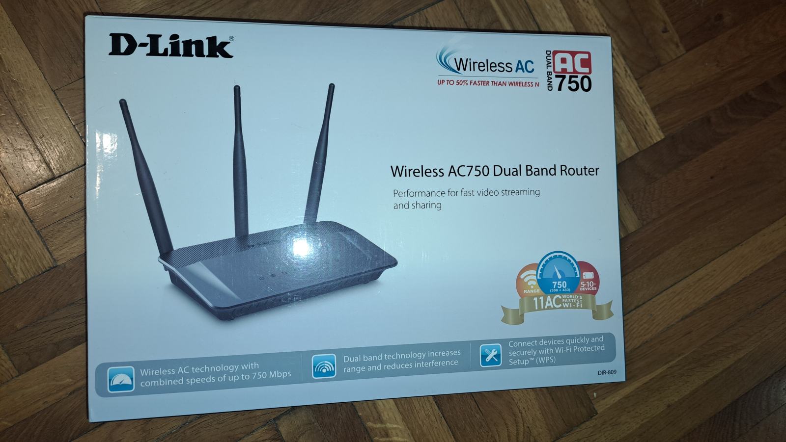 D-LINK WIRELESS AC750 DUAL BAND ROUTER