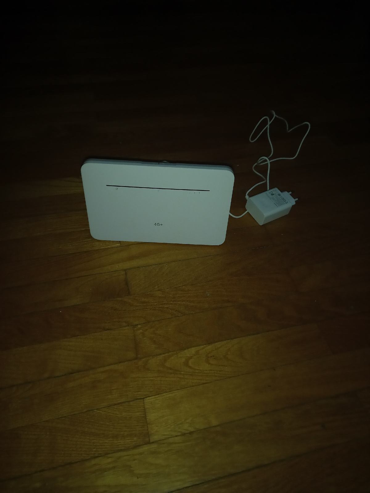 Homebox prenosivi ruter - modem