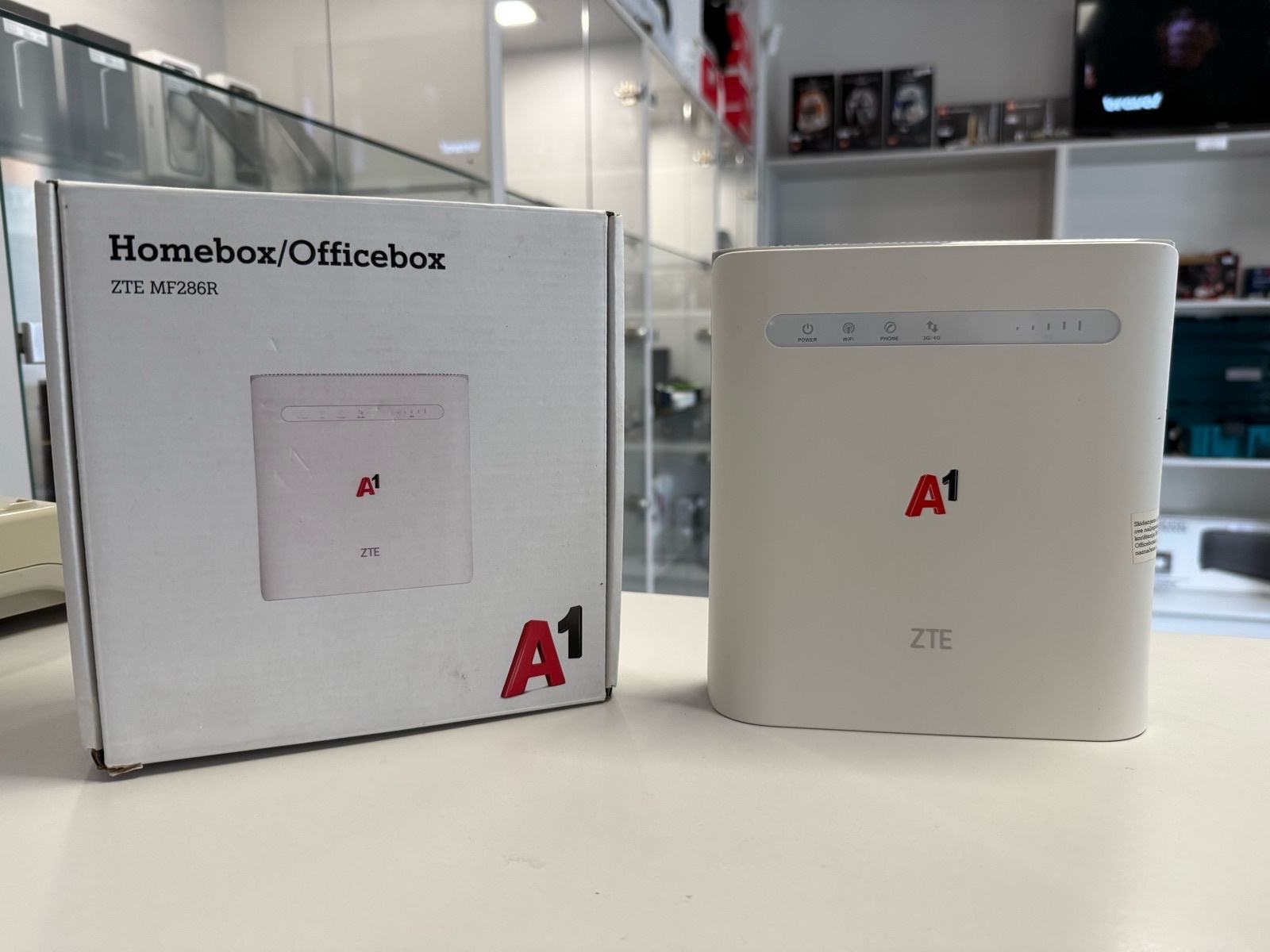 Homebox router ZTE MF286R, 4G, LTE, R1 račun