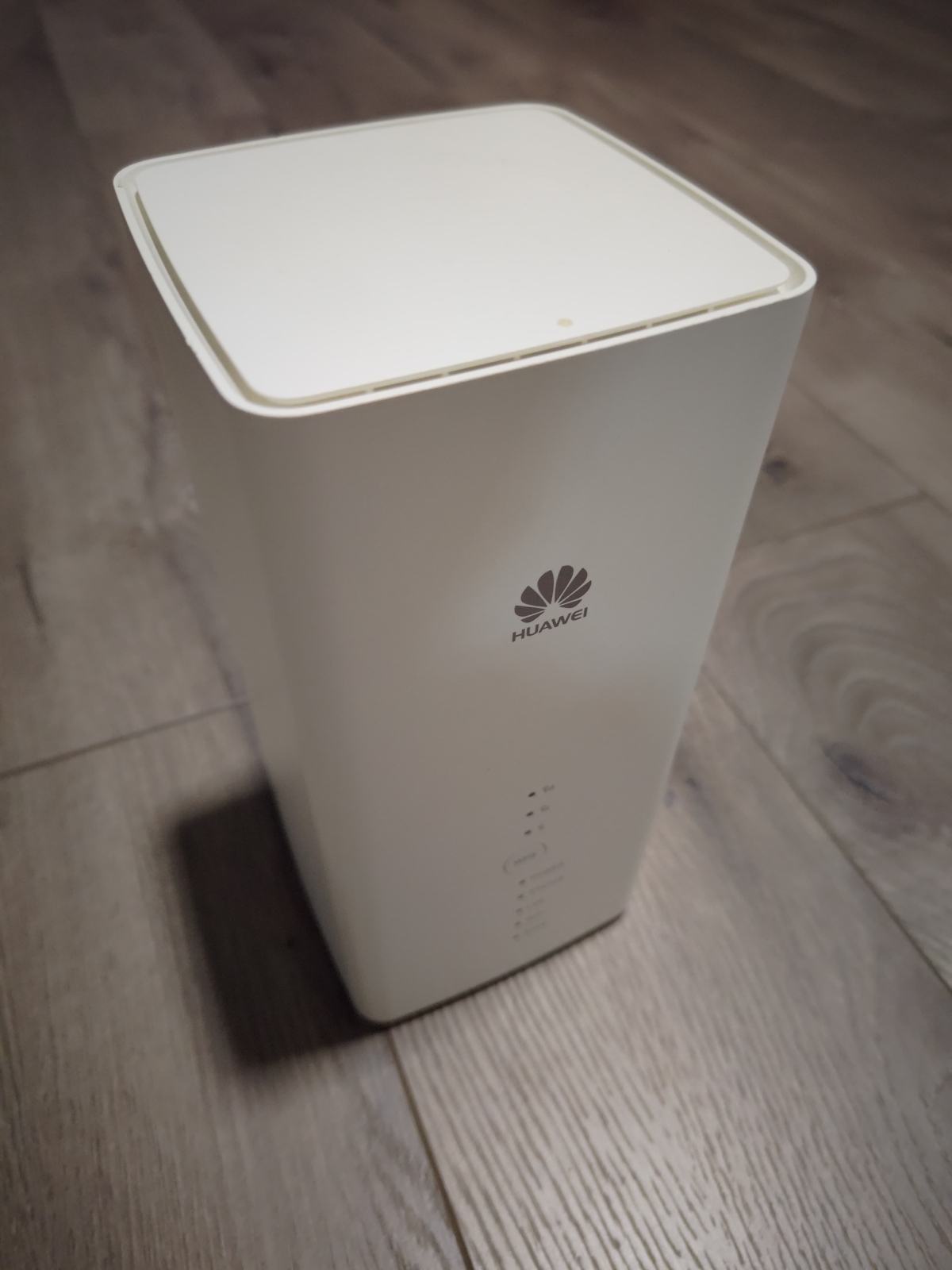 Huawei B618s-22d 4G LTE router