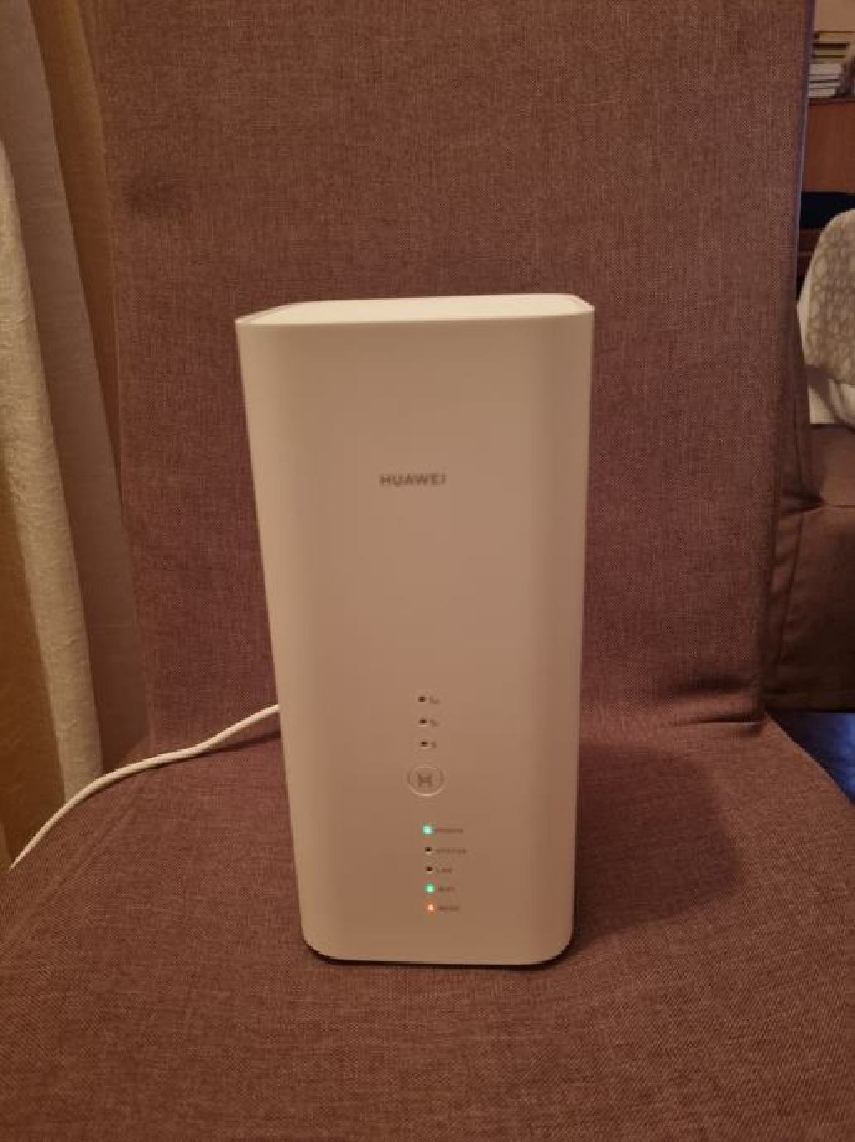 Huawei B818 4G router (cat19) + iskra p56 antene + stalak 1m